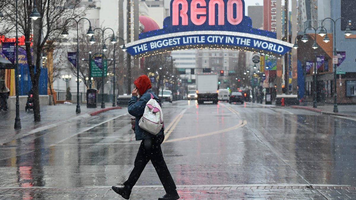 PHOTOS: Snowy Weather in Downtown Reno