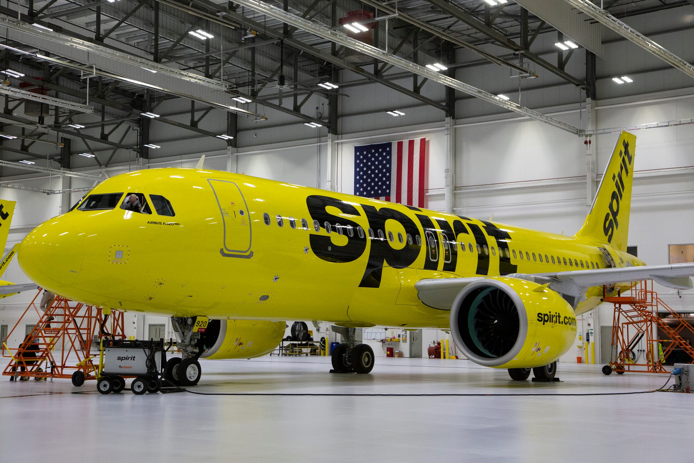 Spirit Airlines makes emergency landing at Detroit Metro Airport