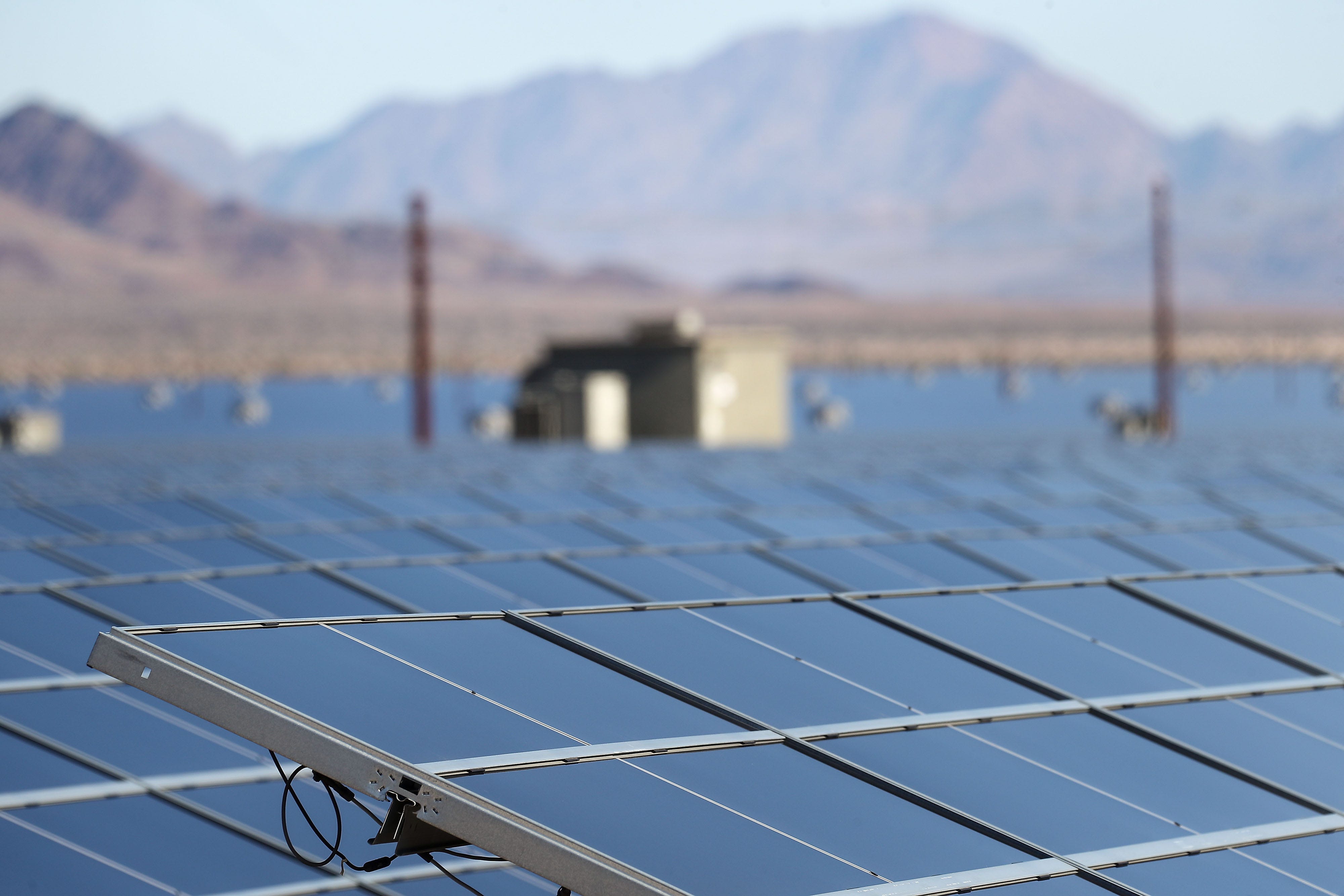 Solar surges in California desert. Environmentalists aren't happy