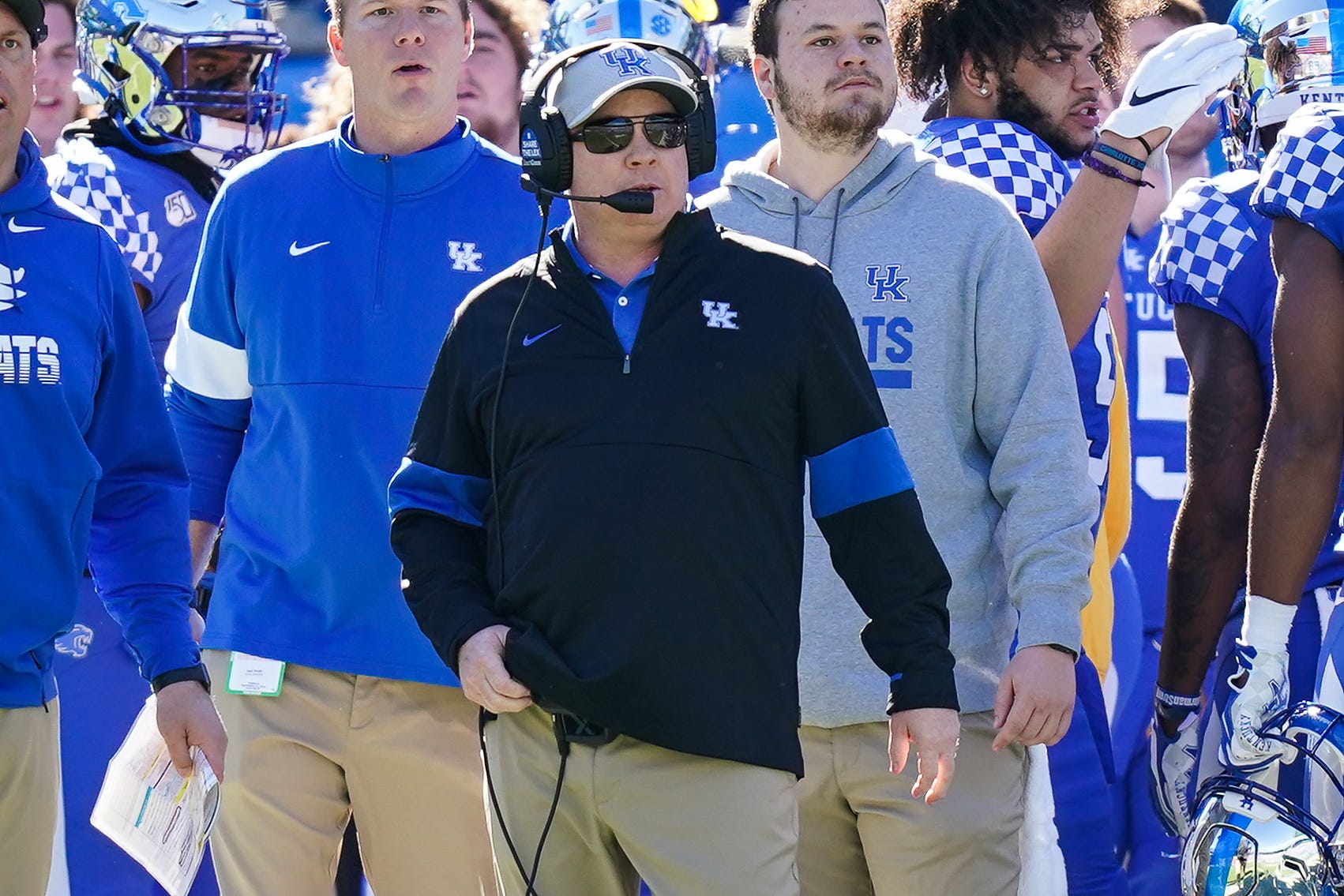 Kentucky football: Mike Stoops turns down brother to stay at Alabama