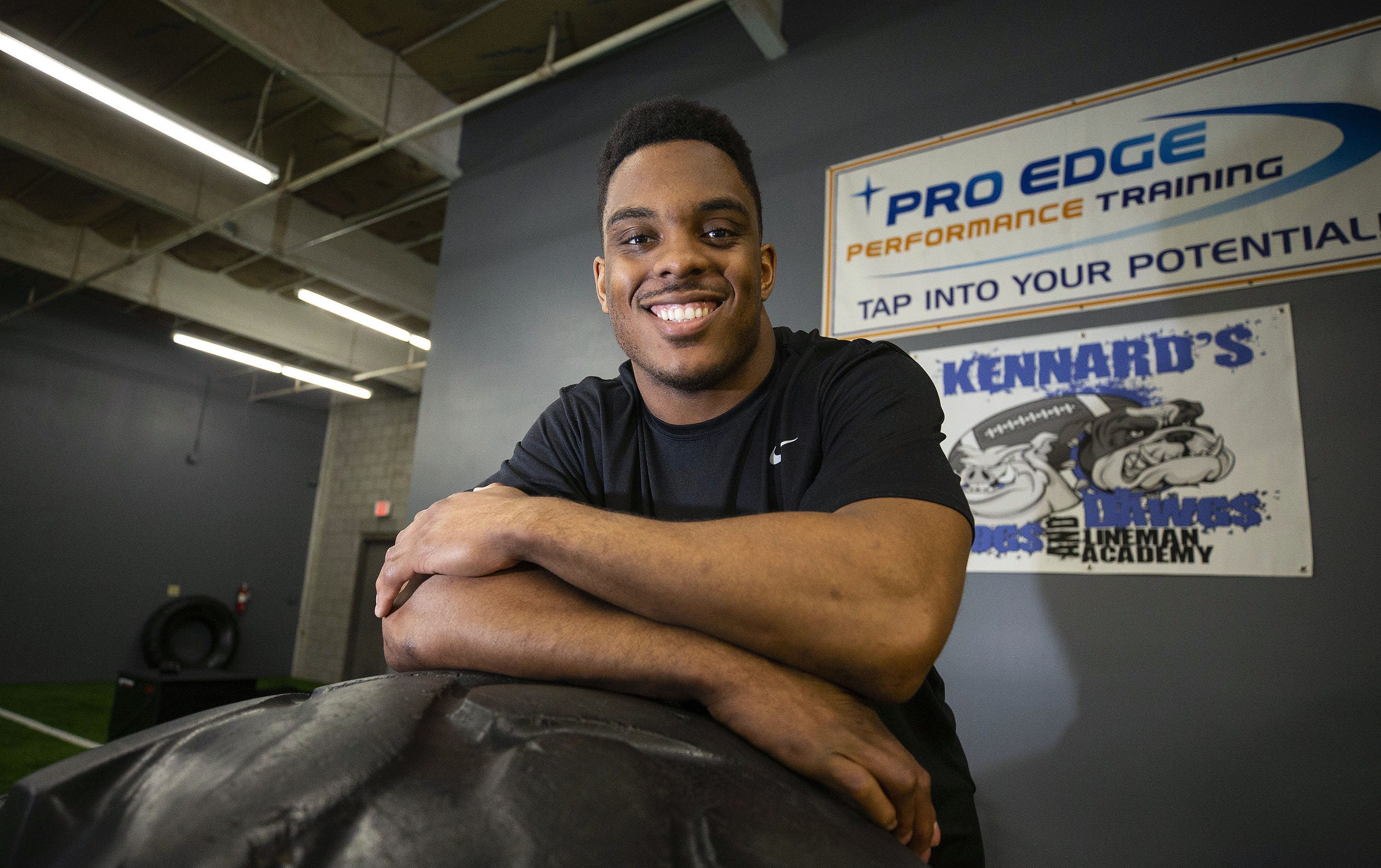 Former Desert Vista star Devon Kennard wants to have impact at home