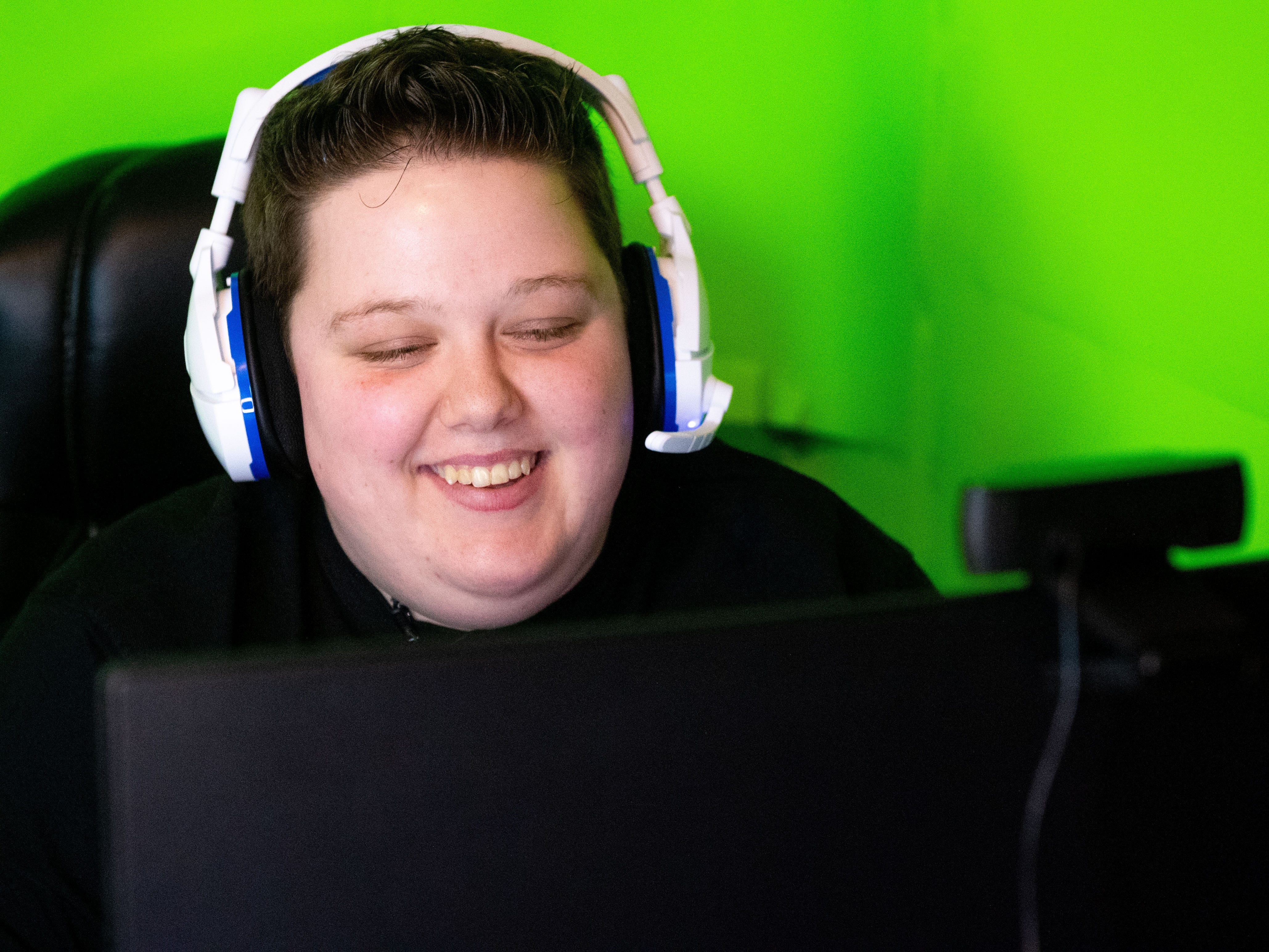 Gaming: Female gamer uses PS4, NBA2K as positive platform for players