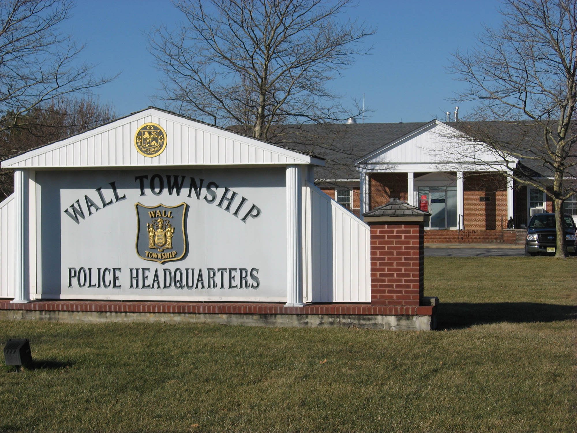 Wall NJ: Police dispatcher's estate gets settlement over racism suit