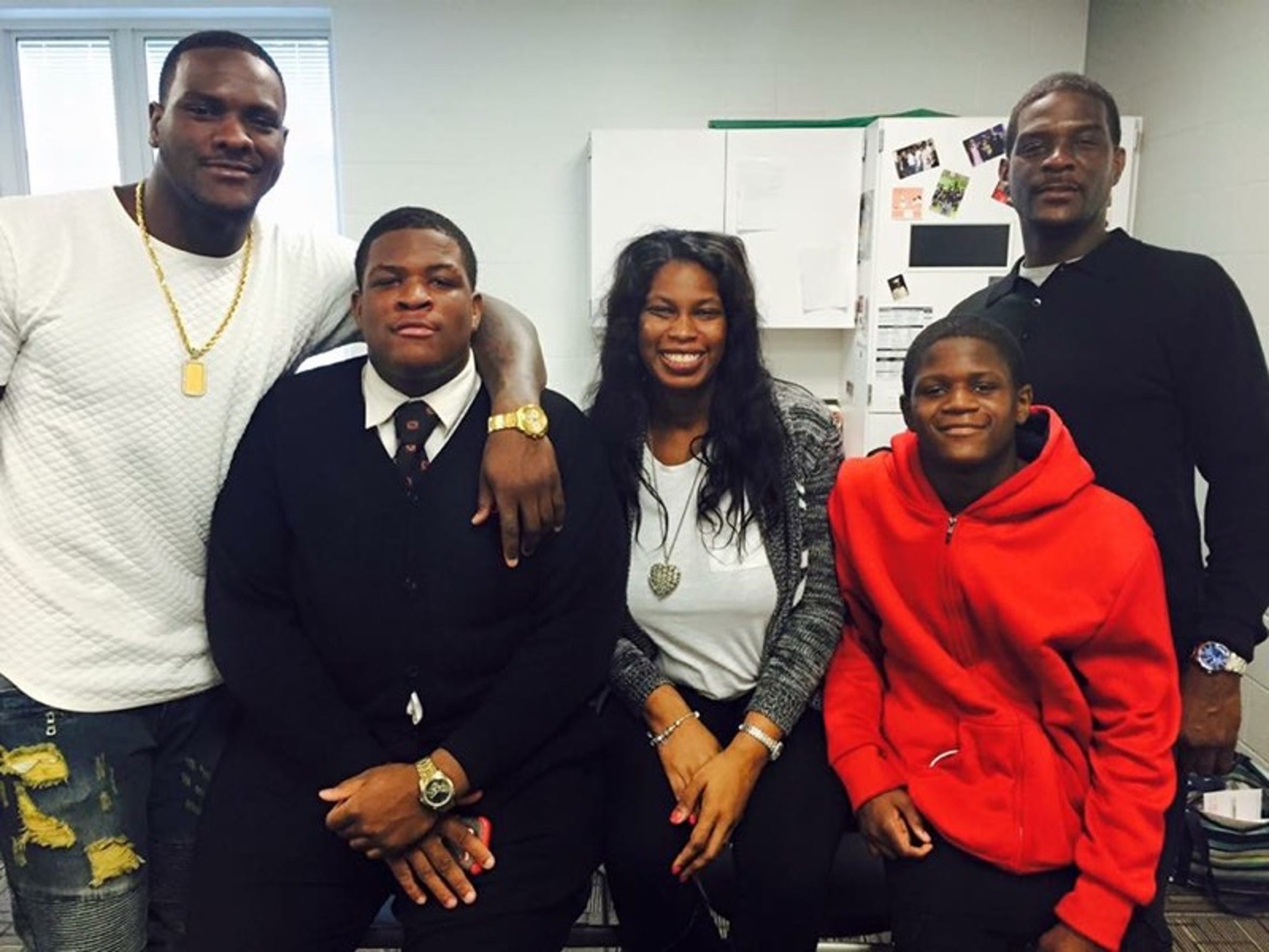 Kansas City Chiefs Frank Clark leans on brotherhood following father's ...