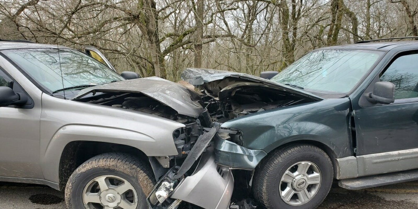 Head On Car Crash In Strawberry Plains Sends Six To Hospital
