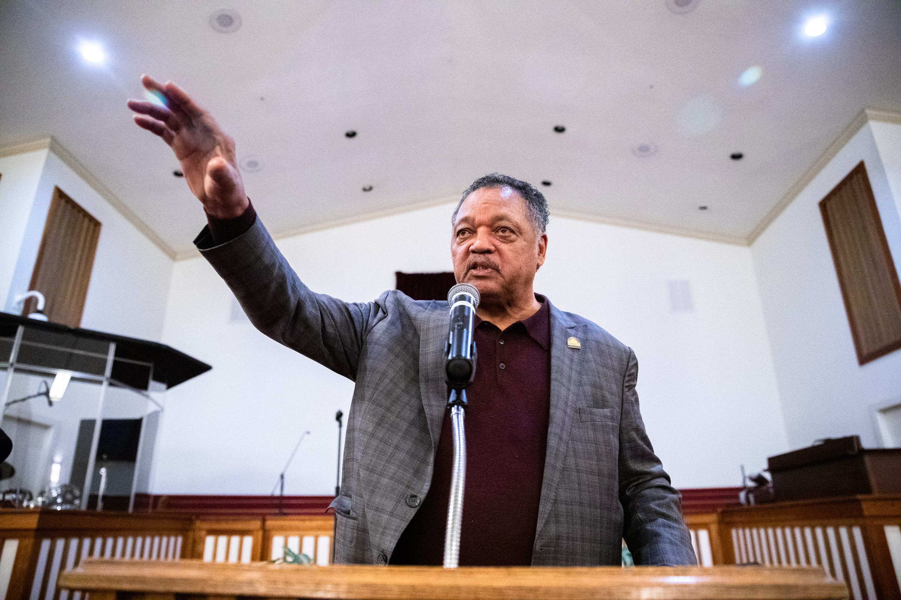 Greenville native Rev. Jesse Jackson endorses Bernie Sanders