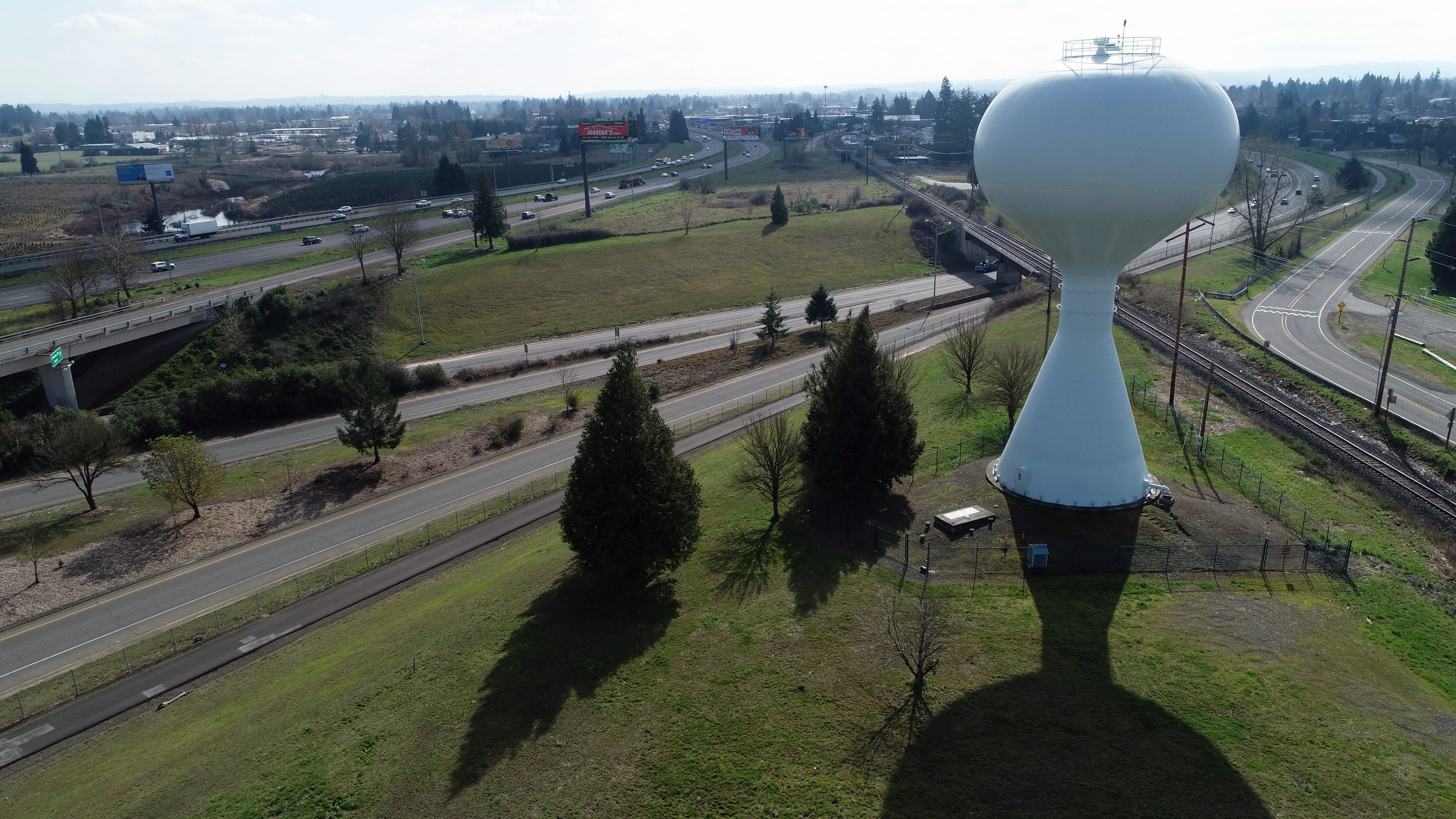 A visual look at how water towers work