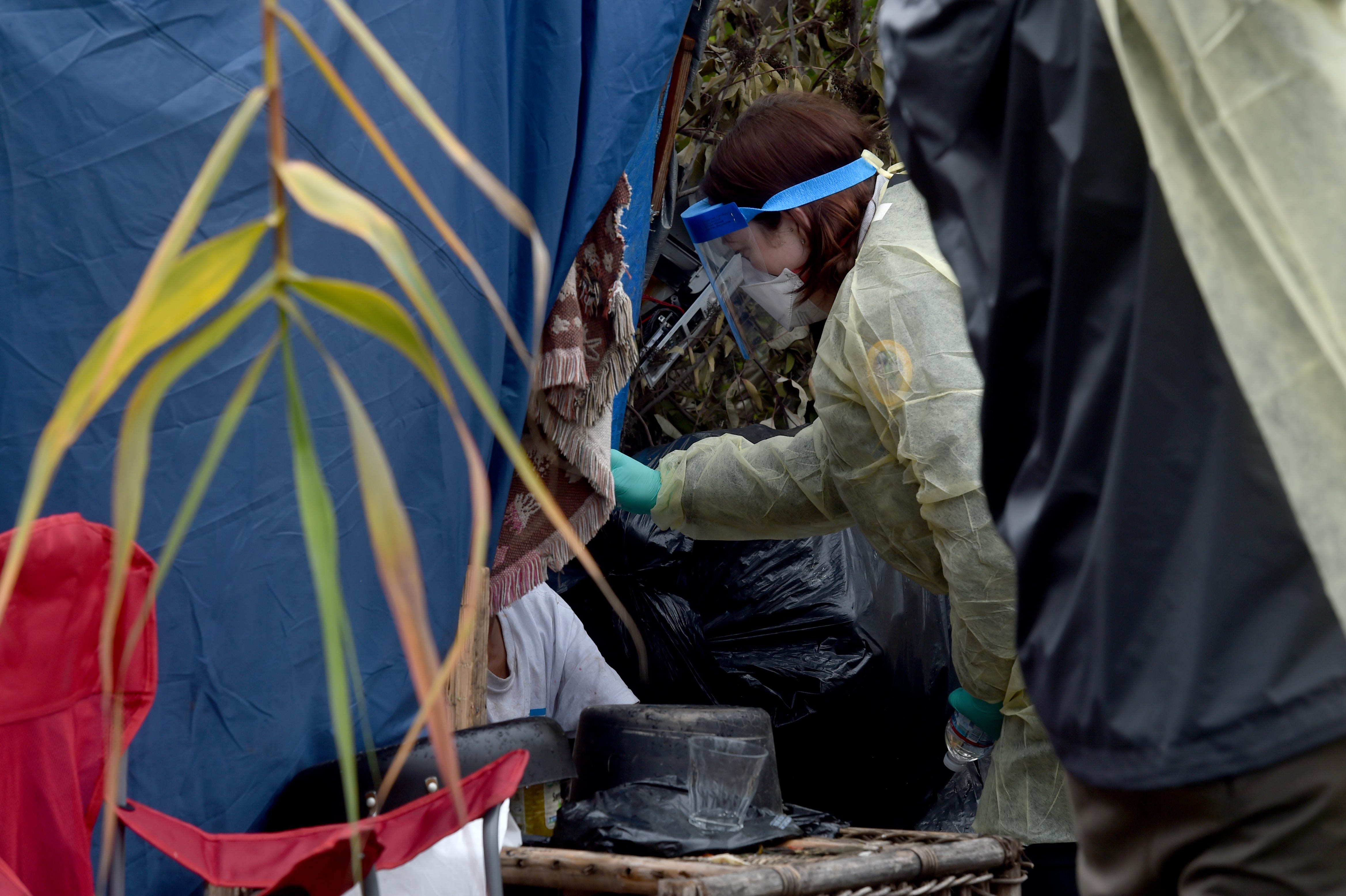 Coronavirus: County moves homeless into motels in Oxnard, Ventura, T.O.