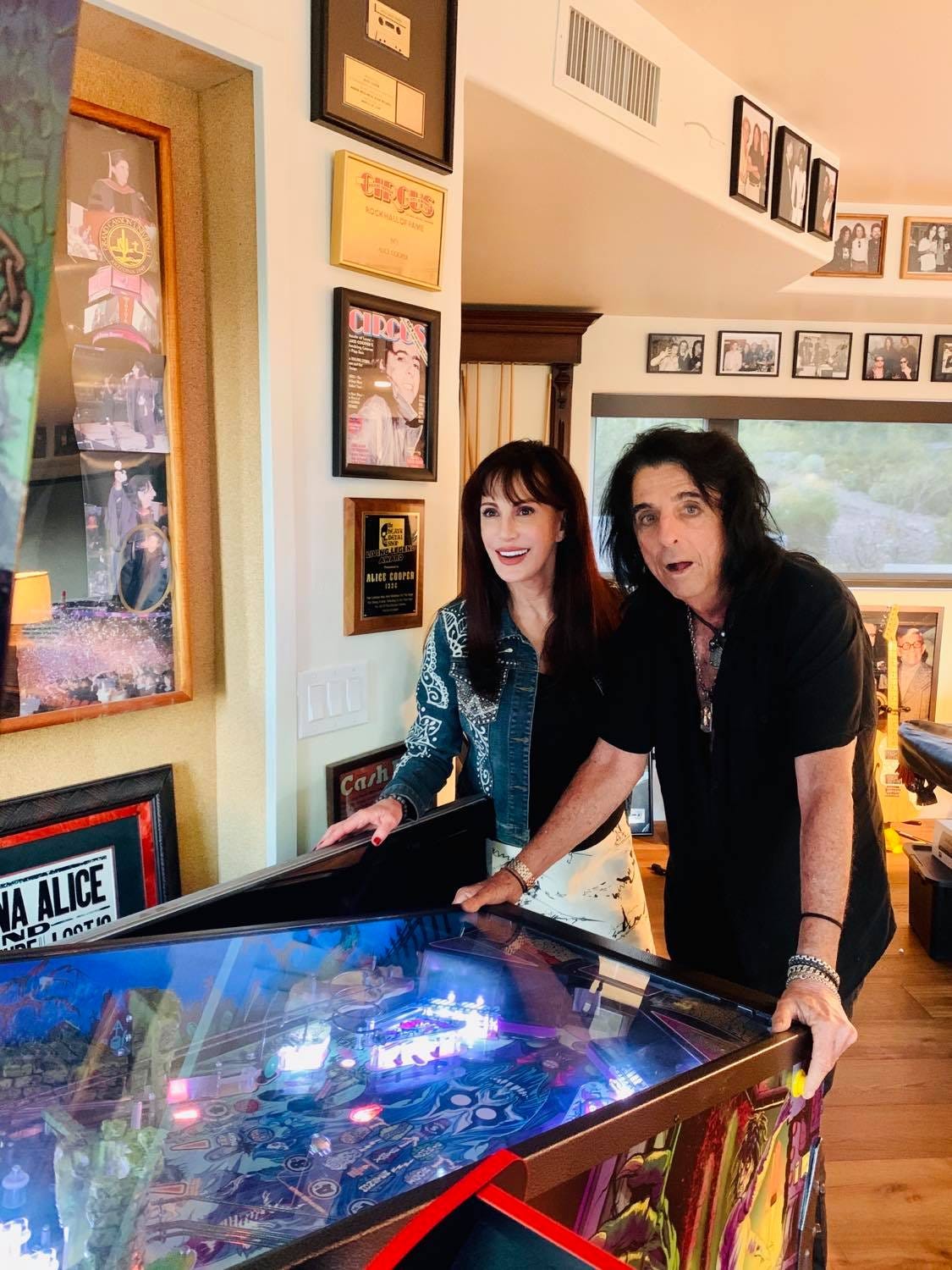 Alice Cooper home in Arizona after postponing tour due to coronavirus