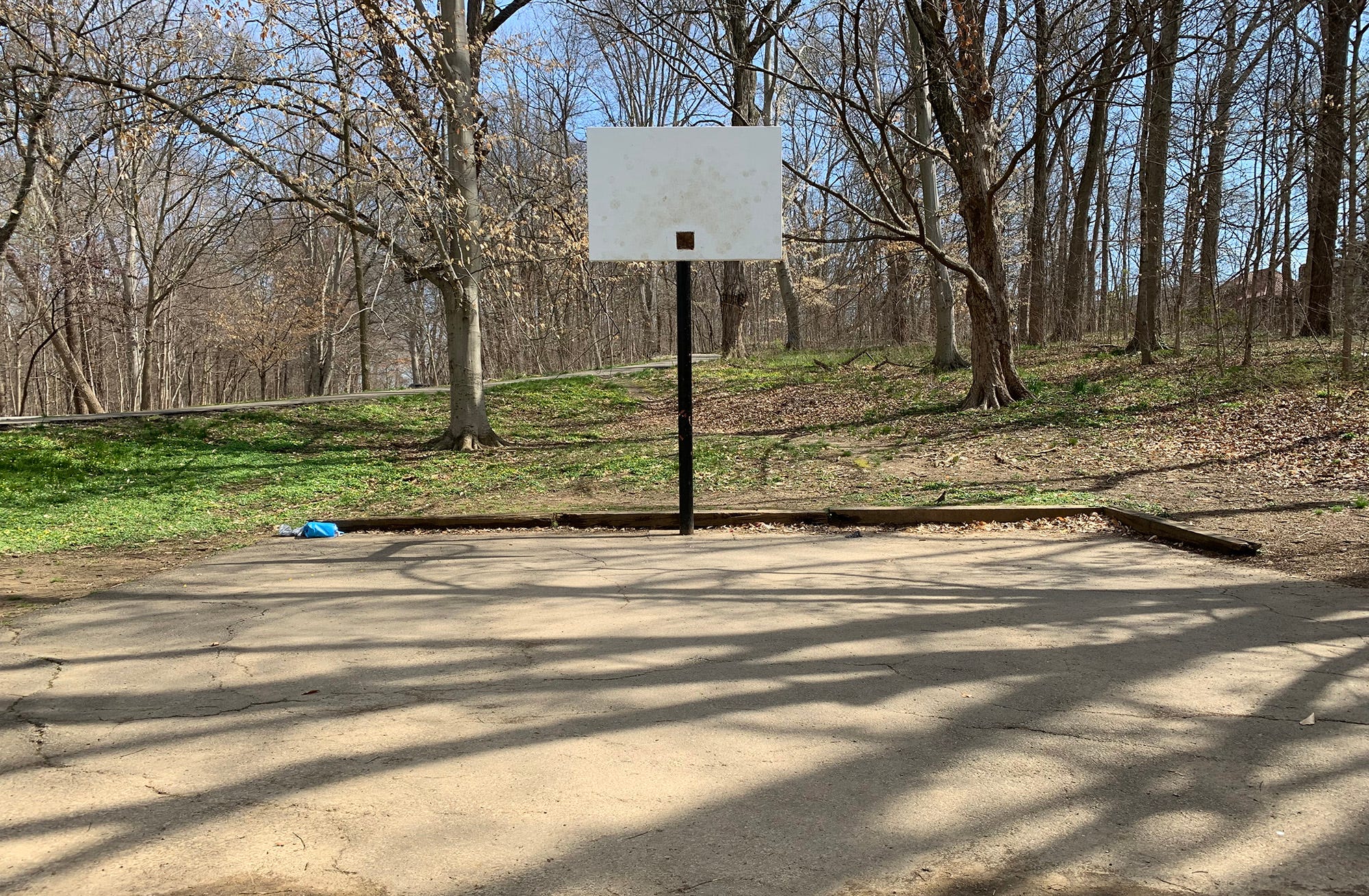 Coronavirus in Louisville: Basketball rims removed to halt COVID-19