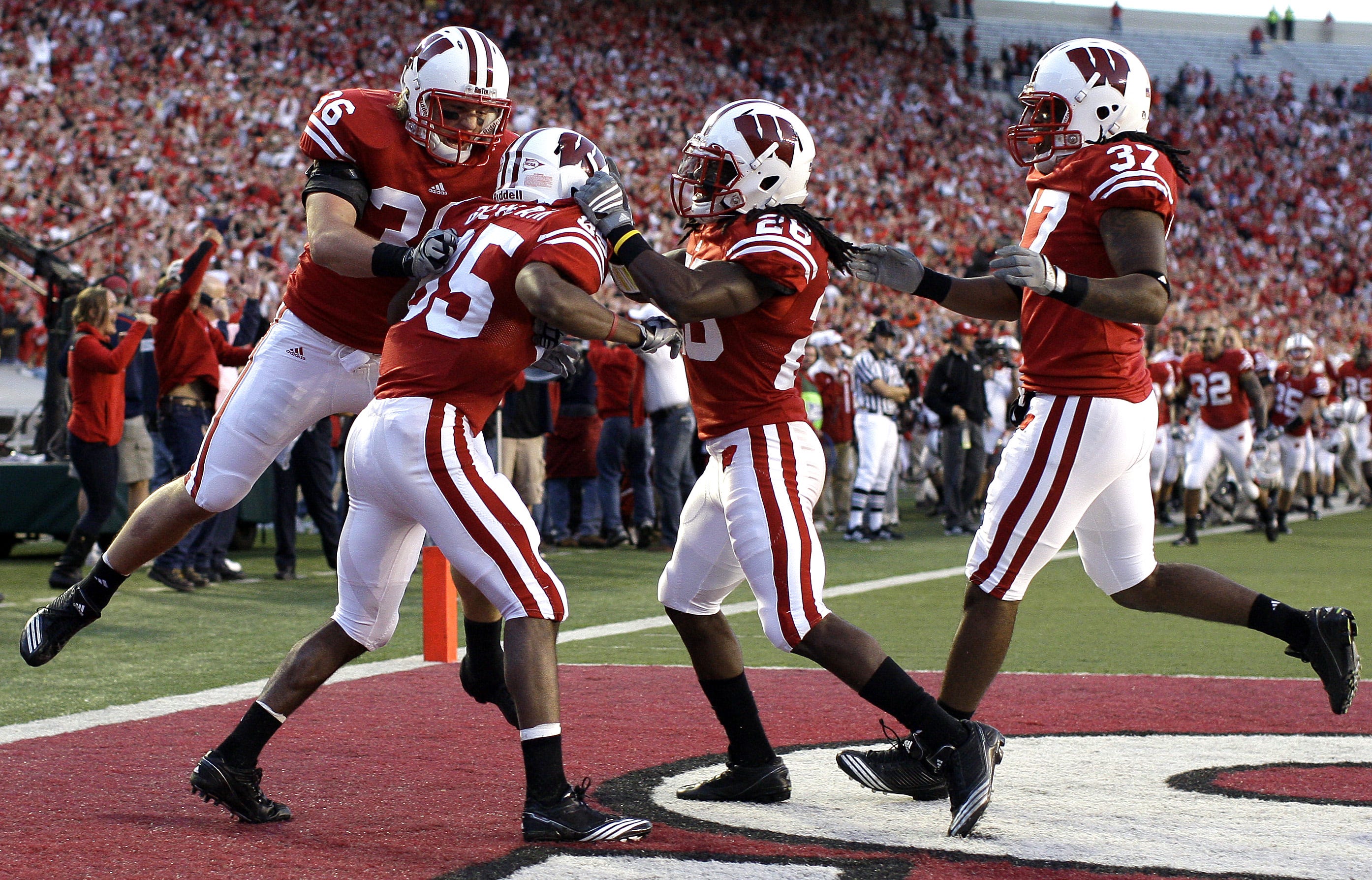 Wisconsin Badgers football team's best moments against Ohio State