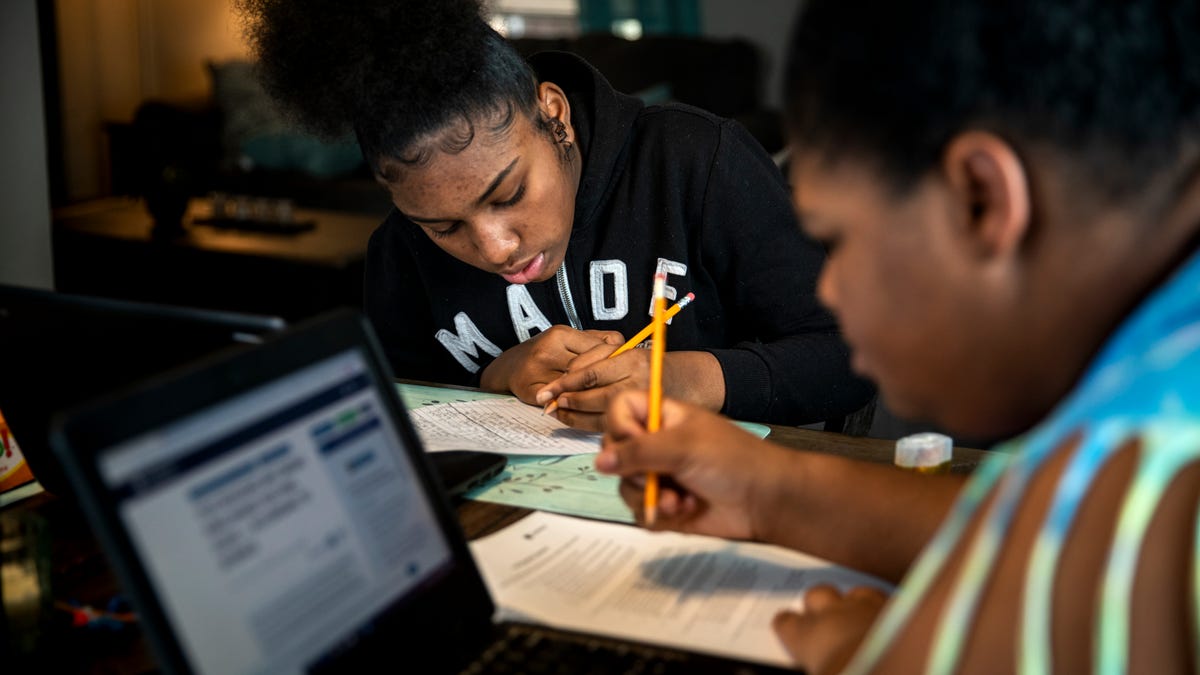 Coronavirus in Ohio: Families grapple with home classrooms amid pandemic