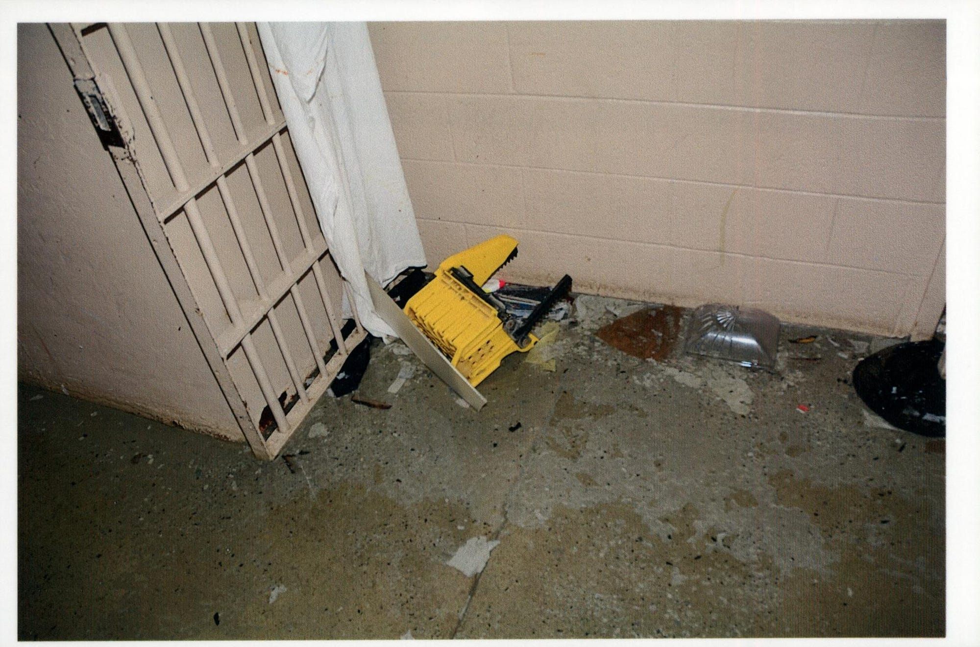 The disagreement that delayed Vaughn riot rescue