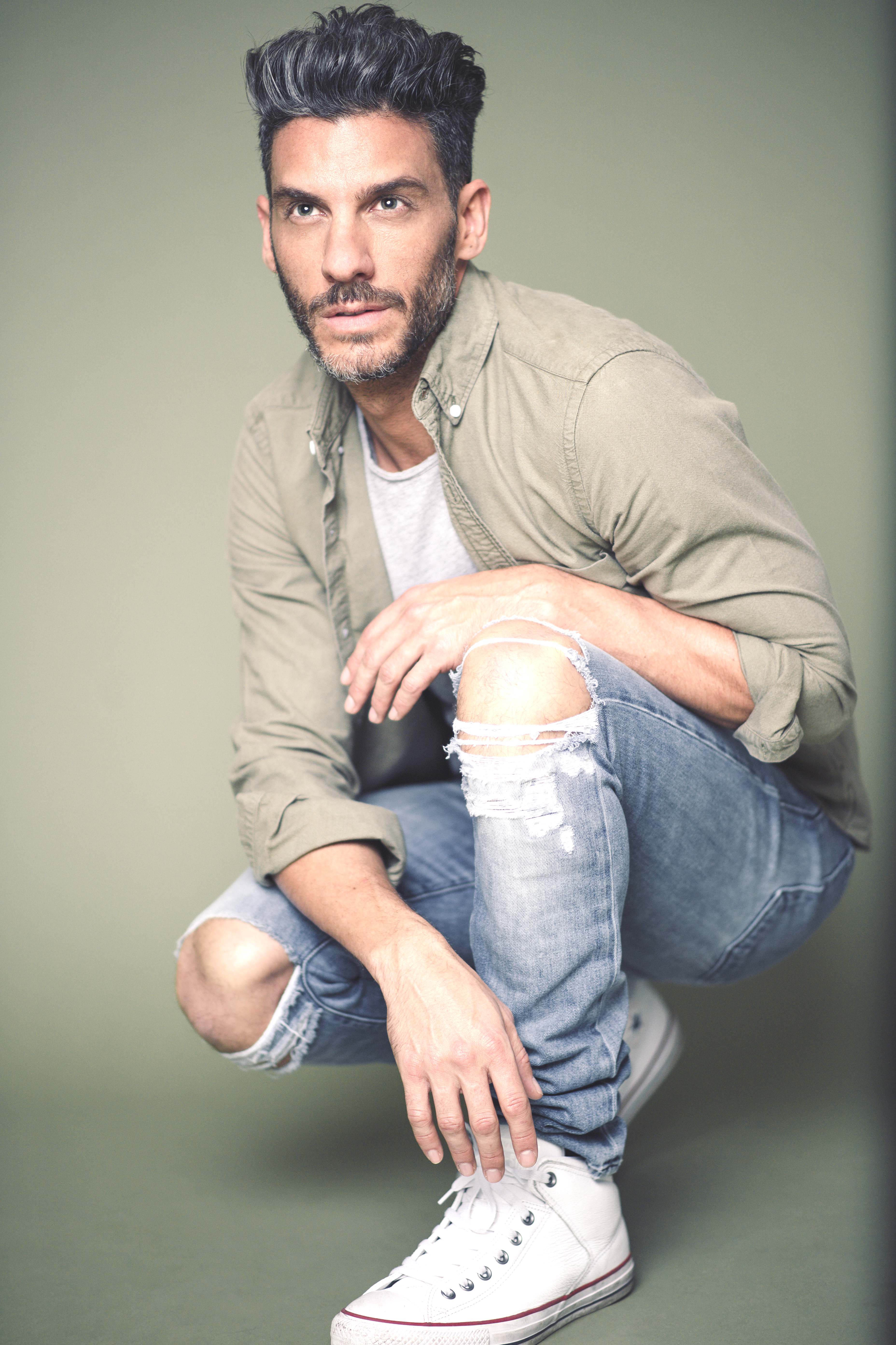 Erick Elías enamorará