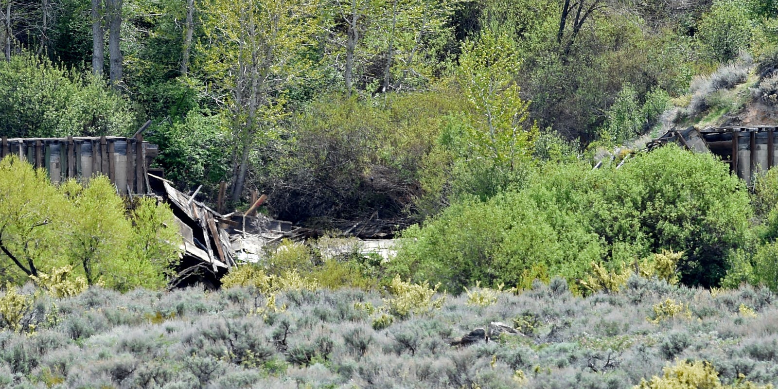 Debris from Truckee River flume collapse complicates floating, tubing