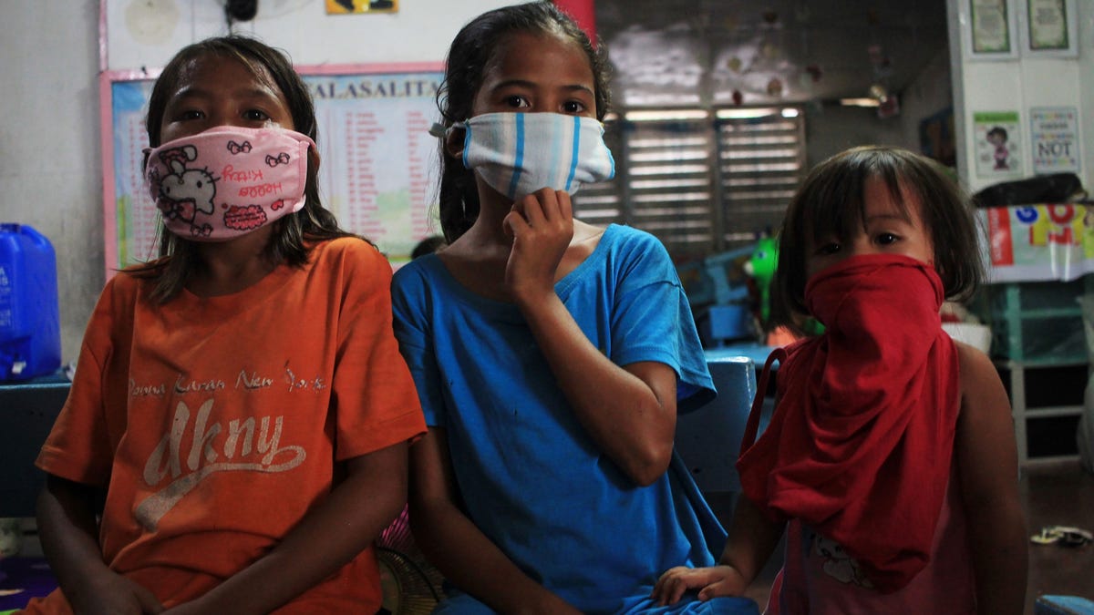 Coronavirus mask shortages leave people with makeshift solutions