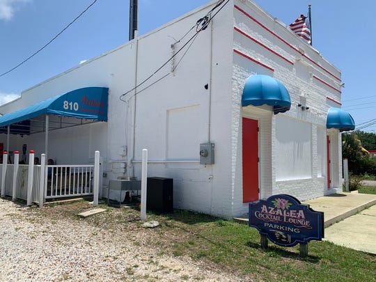 Azalea Cocktail Lounge re-opens under restaurant license