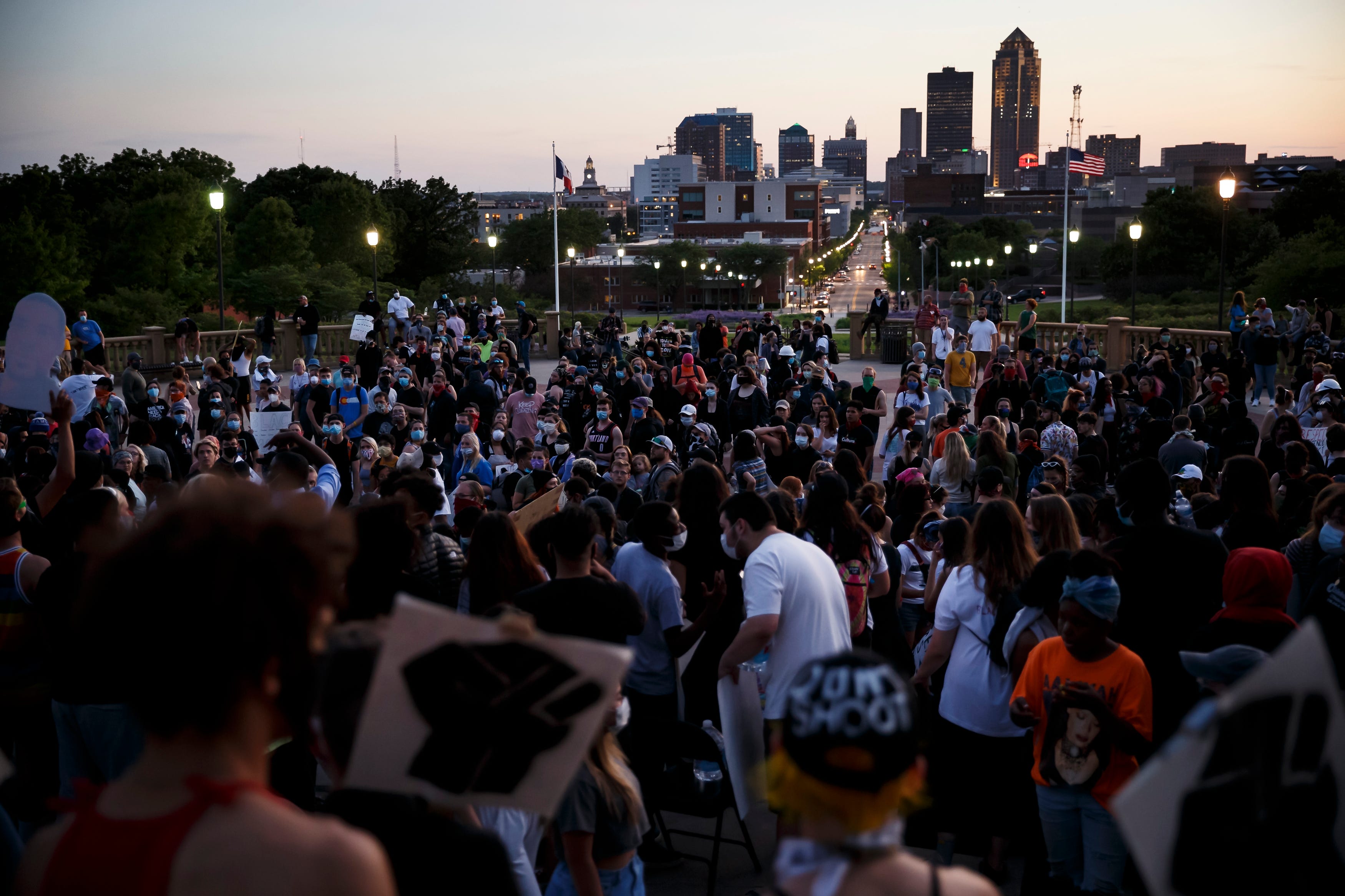 Police, organizers say agitators behind violence at Iowa rallies, protests