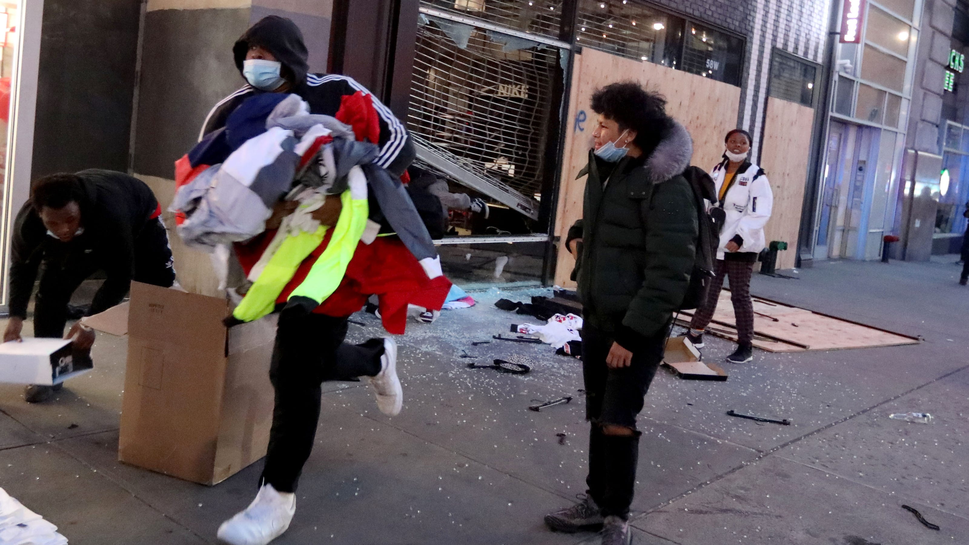 Criminals used George Floyd protests as cover for looting, police say Criminals used George Floyd protests as cover for looting, police say