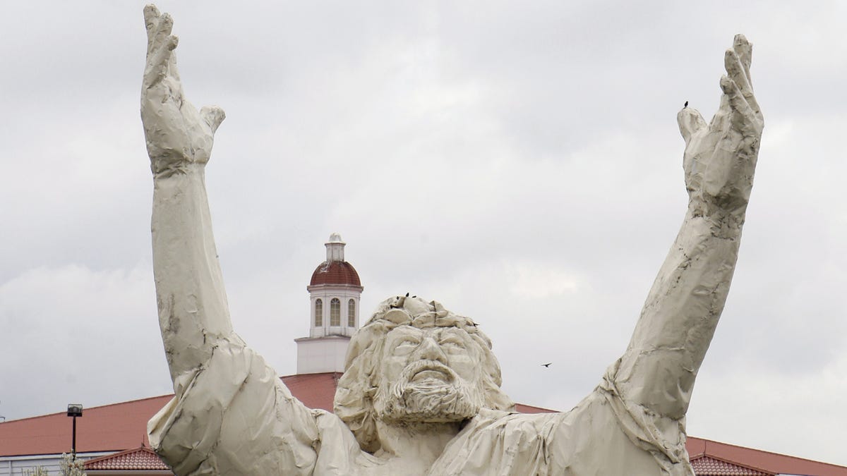 10 years ago: ‘Touchdown Jesus‘ statue at Solid Rock Church burned