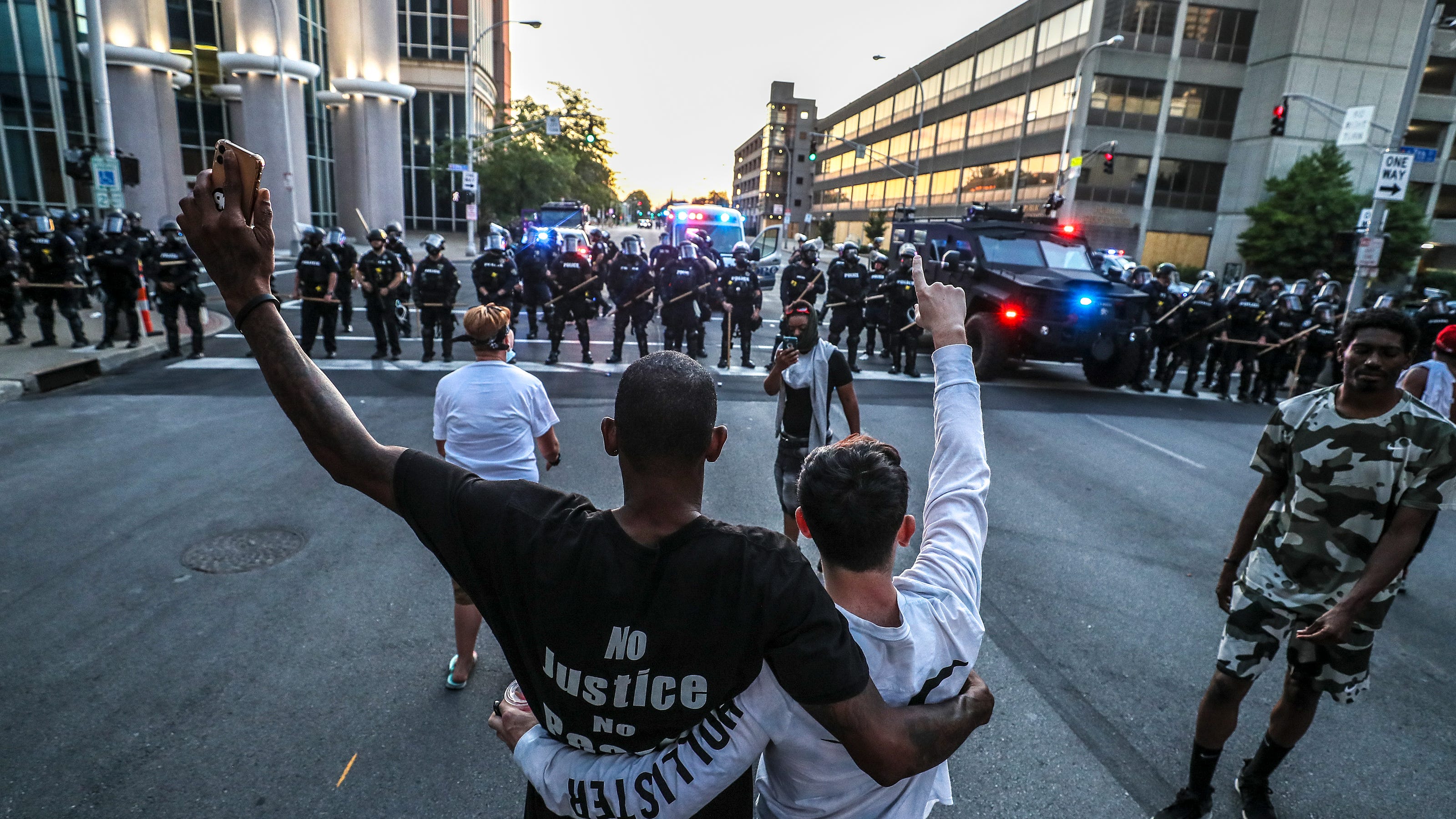 Breonna Taylor Protests Louisville Movement Reaches 100th Day