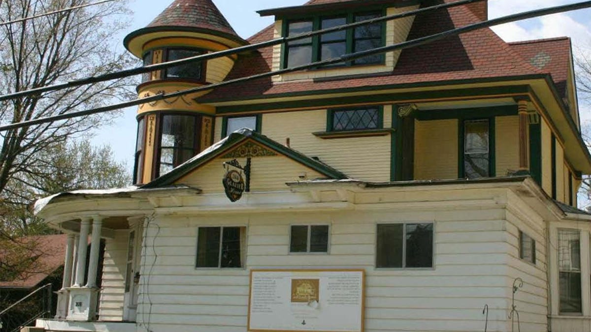 Lavish details bring this Victorian home to life