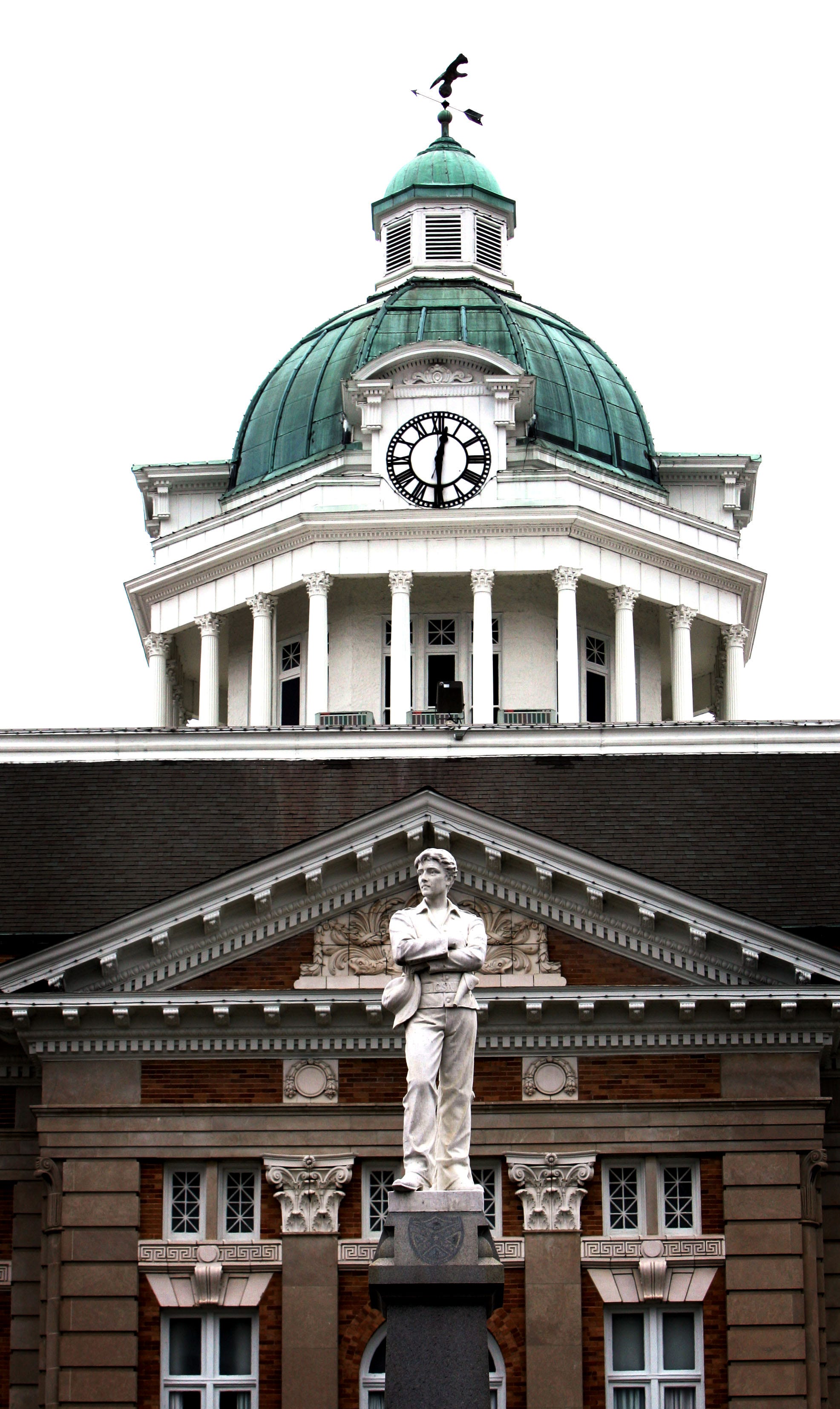 Why Sam Davis is know as 'Boy Hero of the Confederacy'