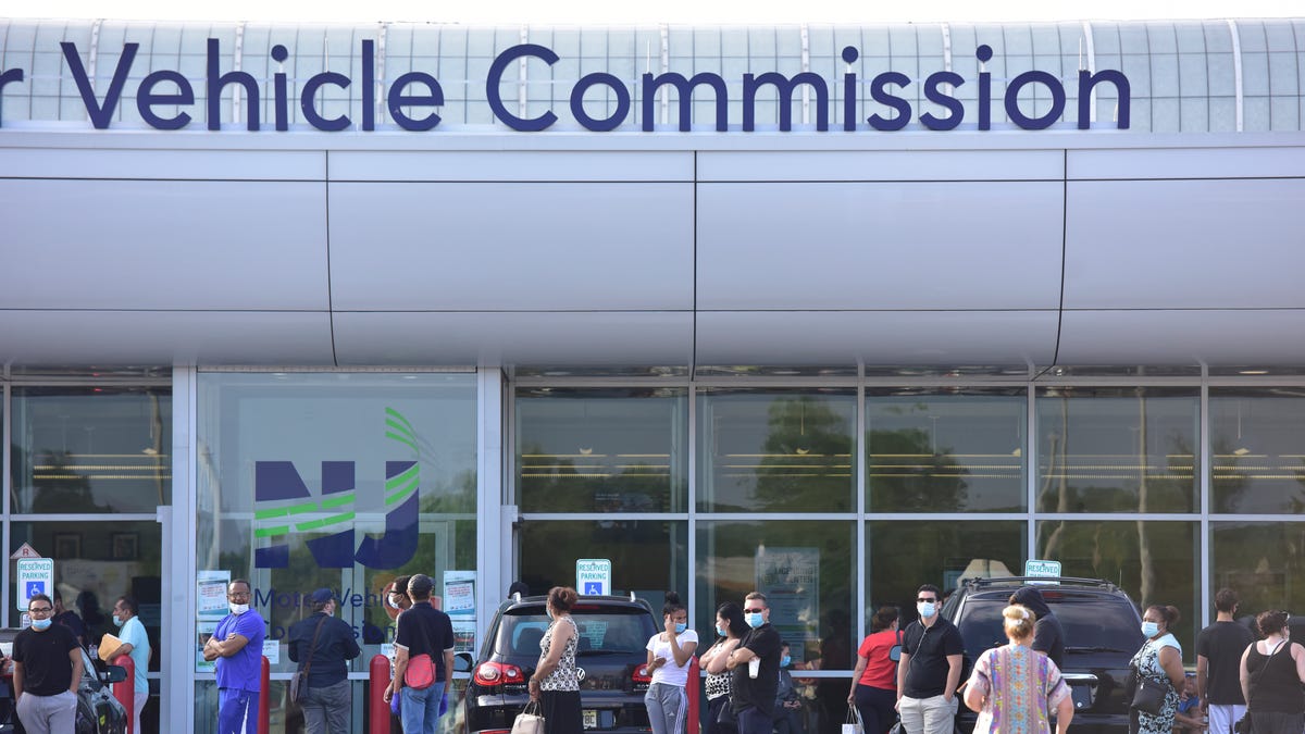 NJ MVC reopens to big crowds in Lodi