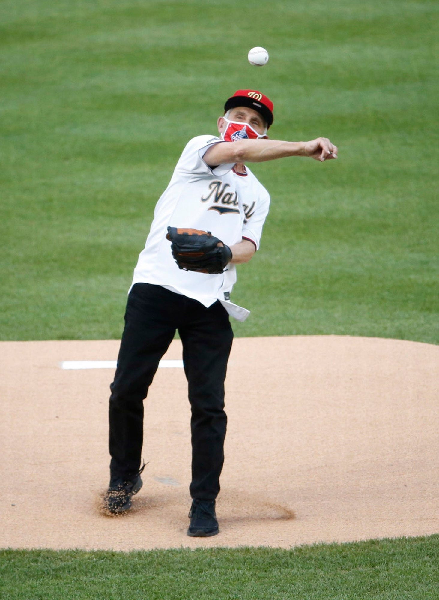 Dr. Anthony Fauci: Topps baseball card breaks company sales record