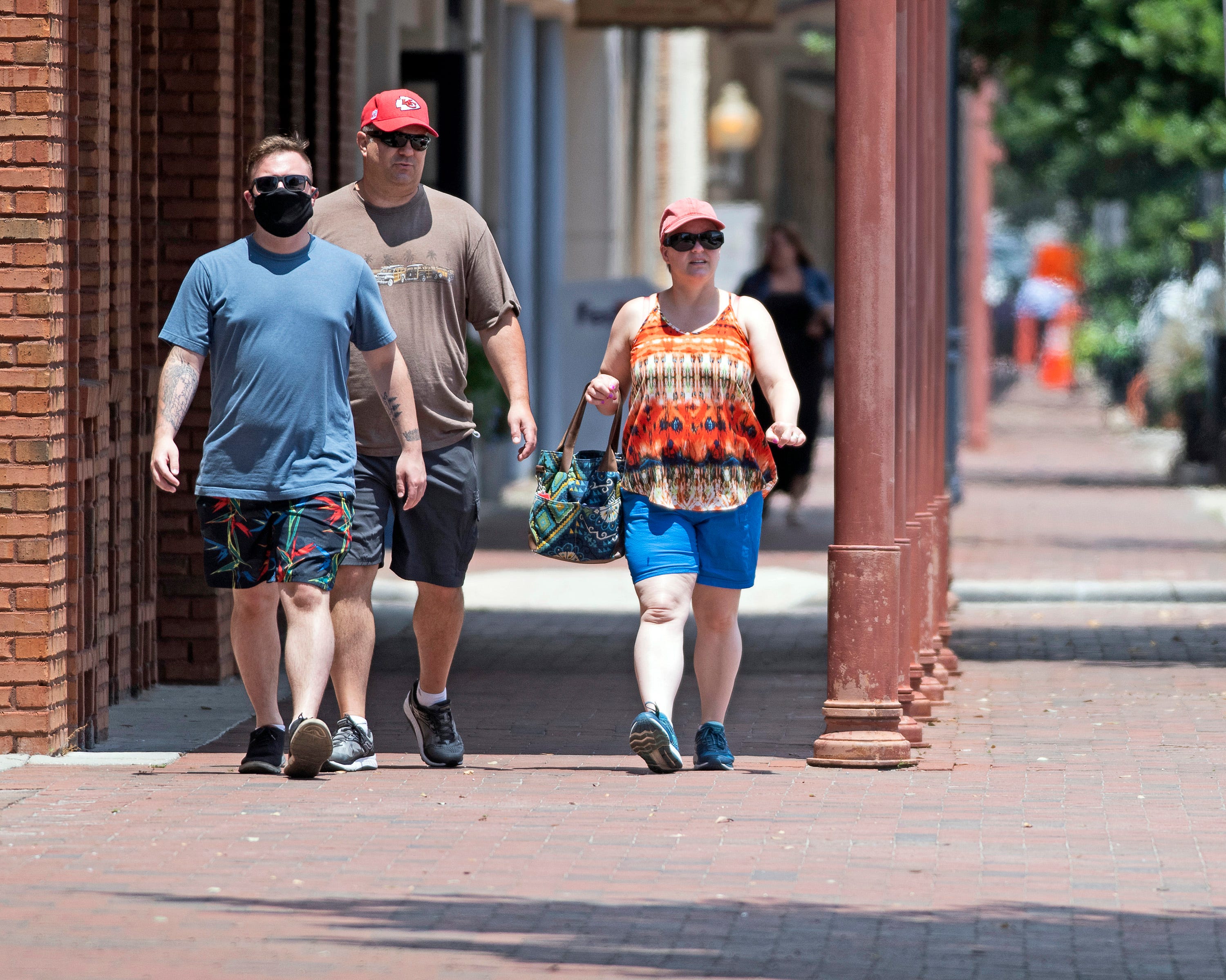 Under Pensacola mask ordnance, police have issued 2 trespass warnings