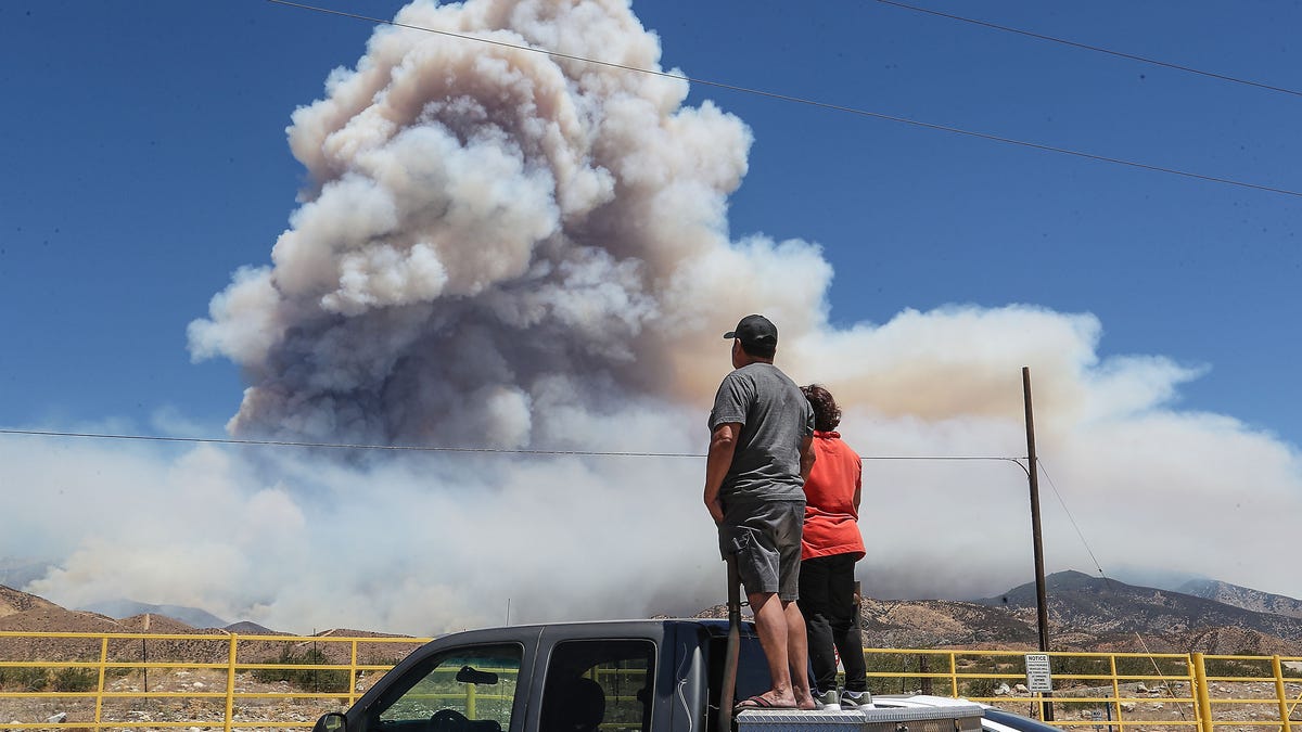Photos: Apple Fire burns in Cherry Valley near Beaumont