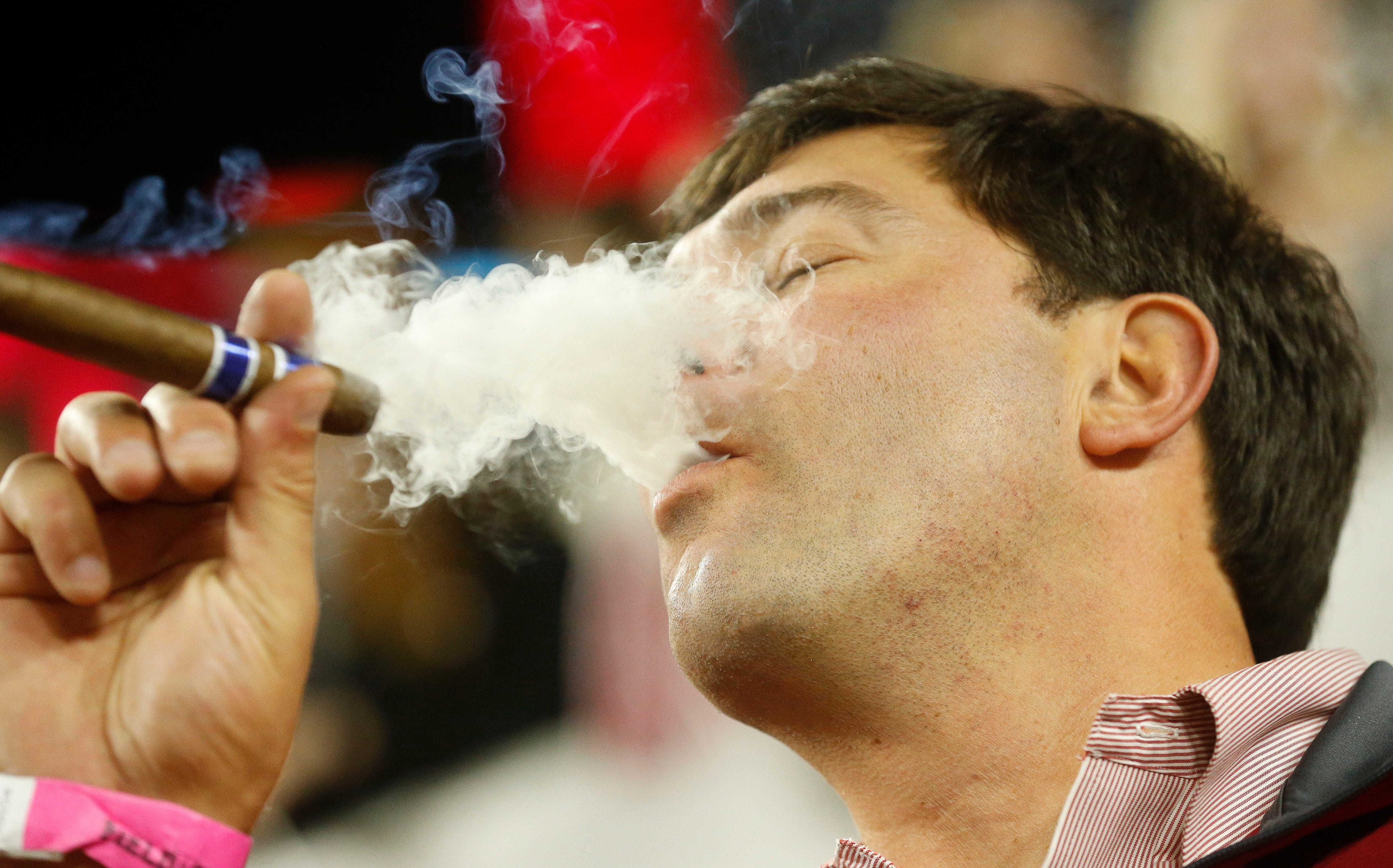 Cigars mean victory in Alabama-Tennessee football rivalry