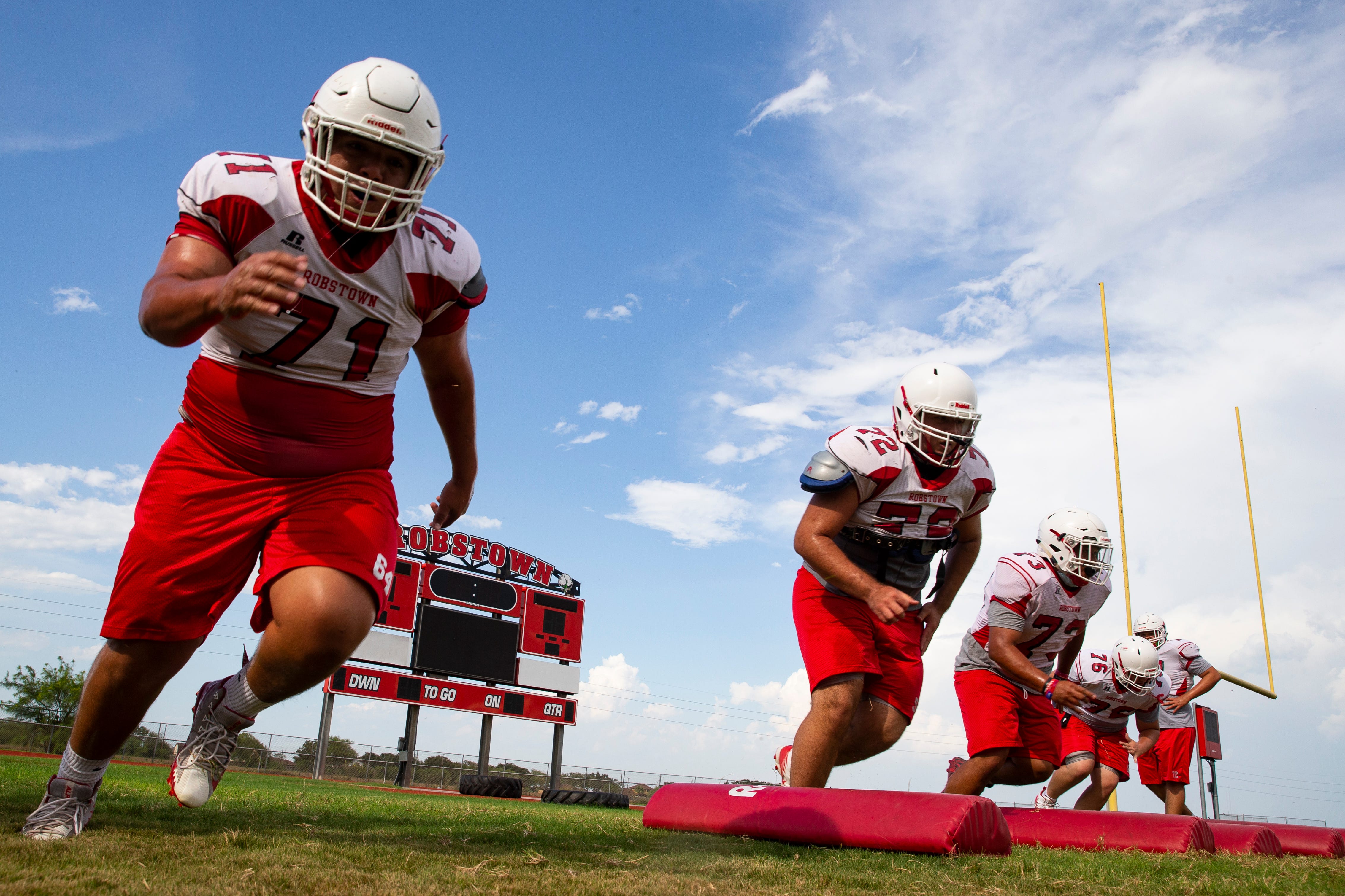 Robstown's mascot goes viral, Twitter outraged by 'cotton picker' name