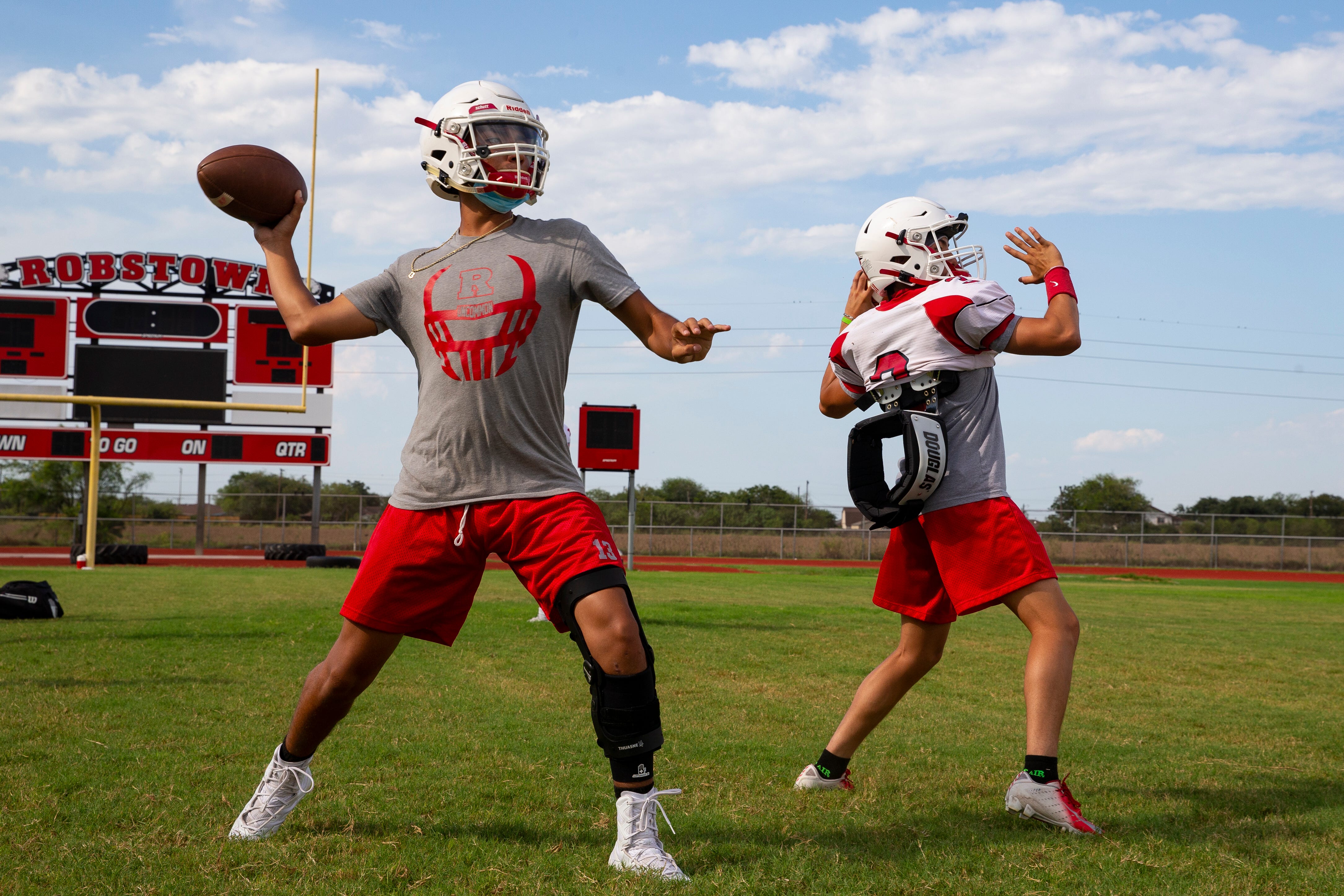 Robstown's mascot goes viral, Twitter outraged by 'cotton picker' name