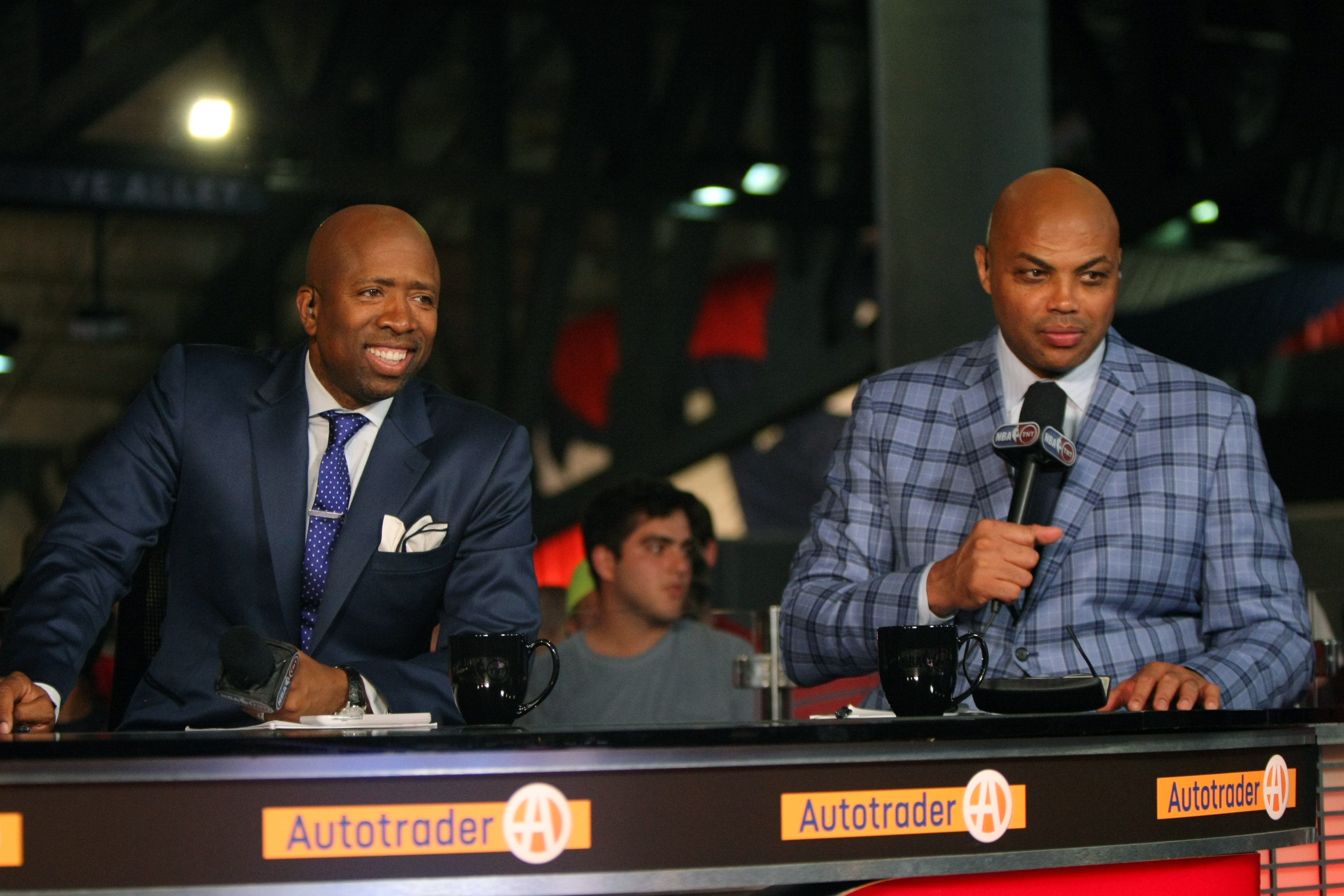 Kenny Smith walks off TNT pregame show in support of NBA players ... Kenny Smith walks off TNT pregame show in support of NBA players ...