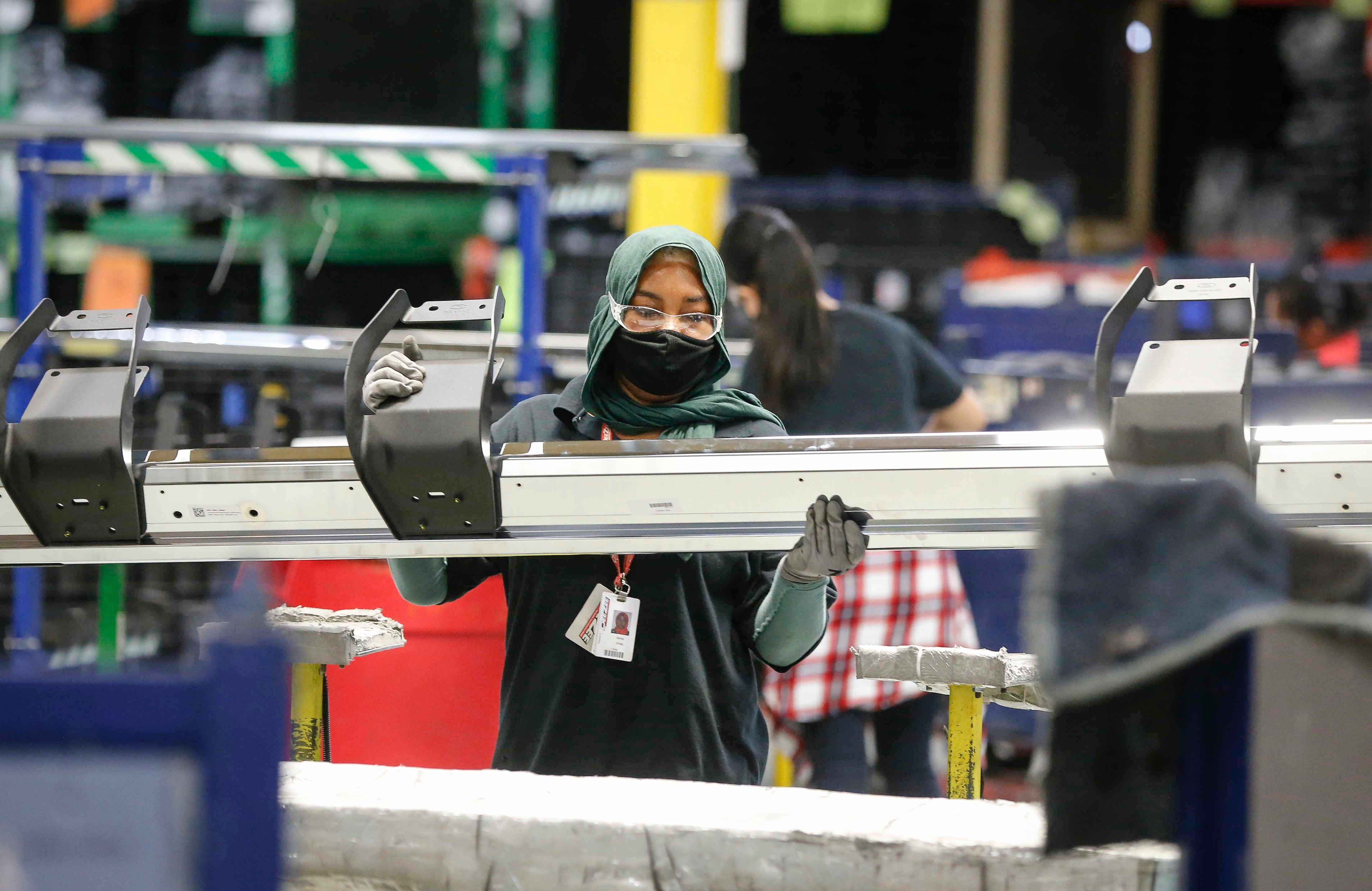 Dee Zee expanding in Pleasant Hill to make GM electric van components