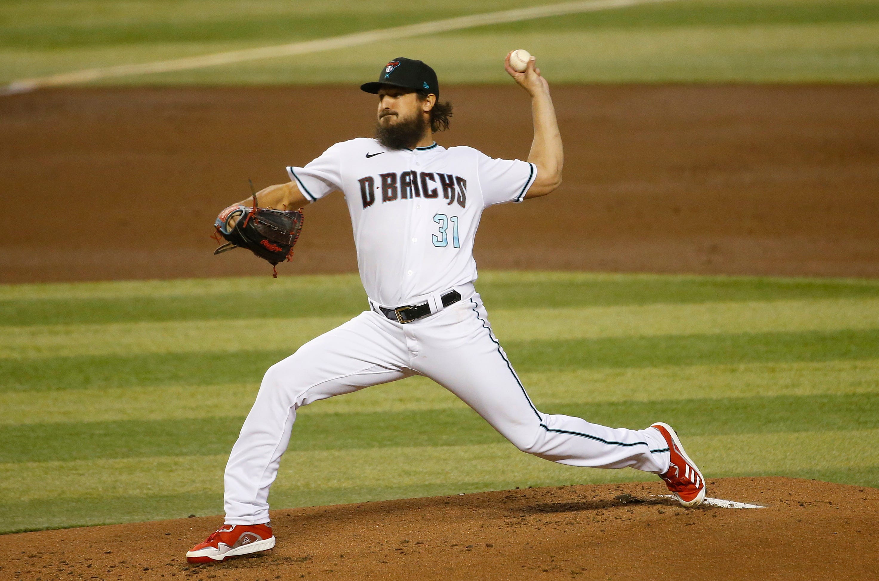 Diamondbacks beat Mariners in pitcher Caleb Smith's debut