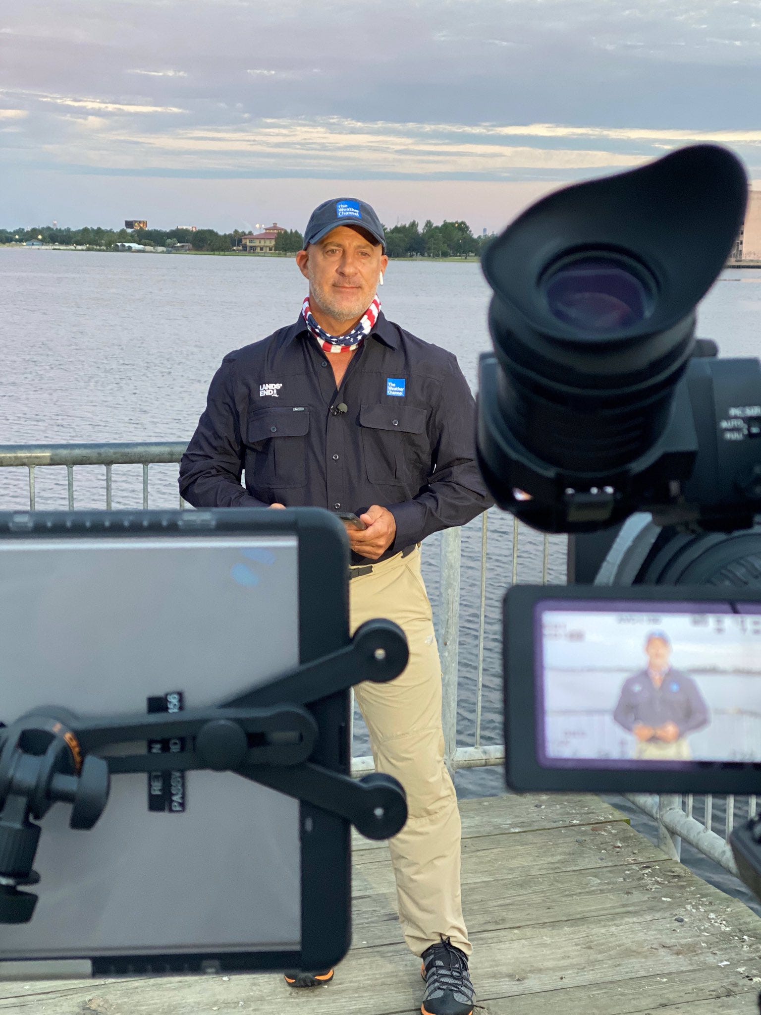 Jim Cantore from Weather Channel follows Eta's track to Tampa, Florida