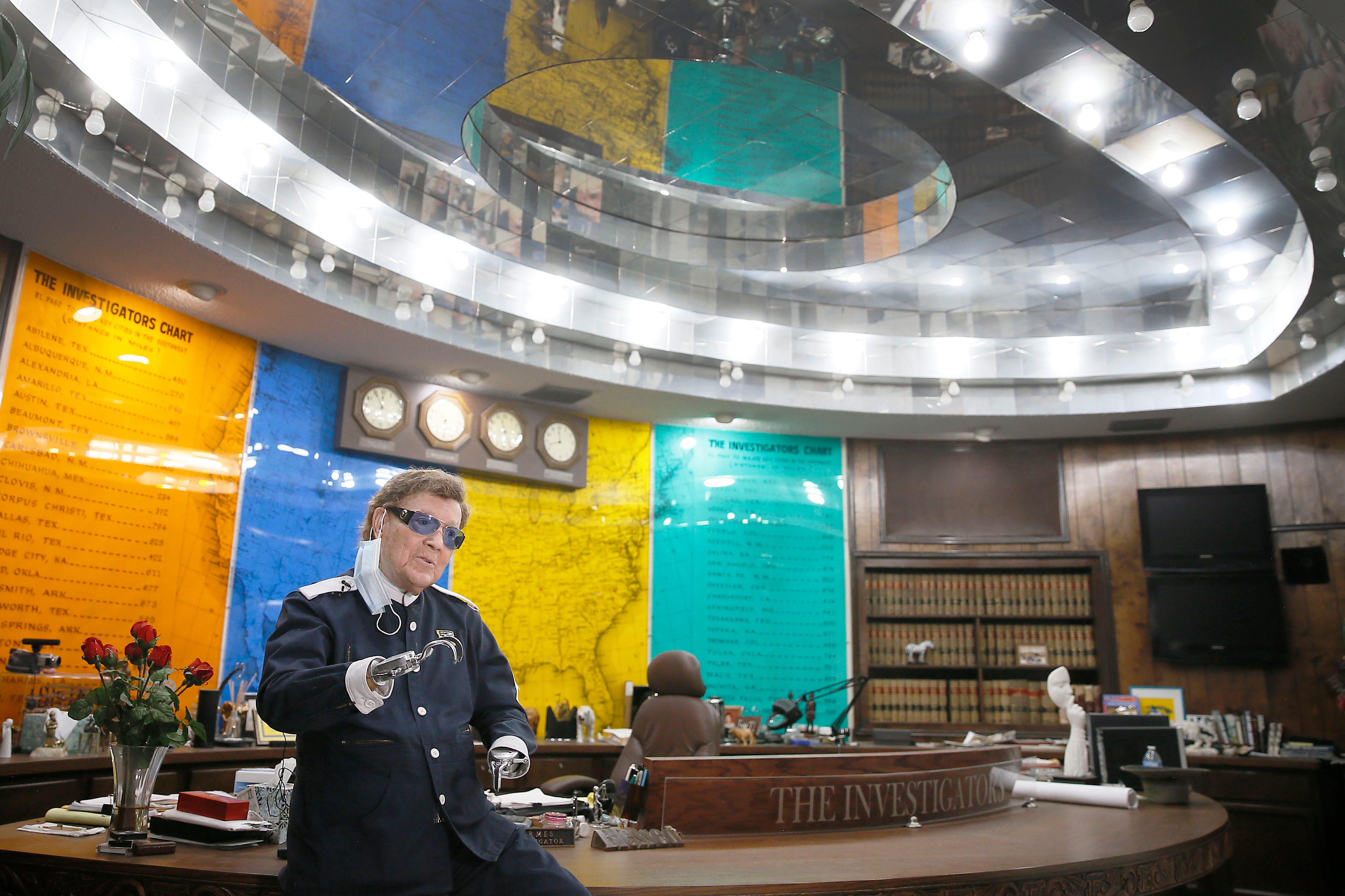 Detective Jay J Armes estate sale set to sell hundreds of items