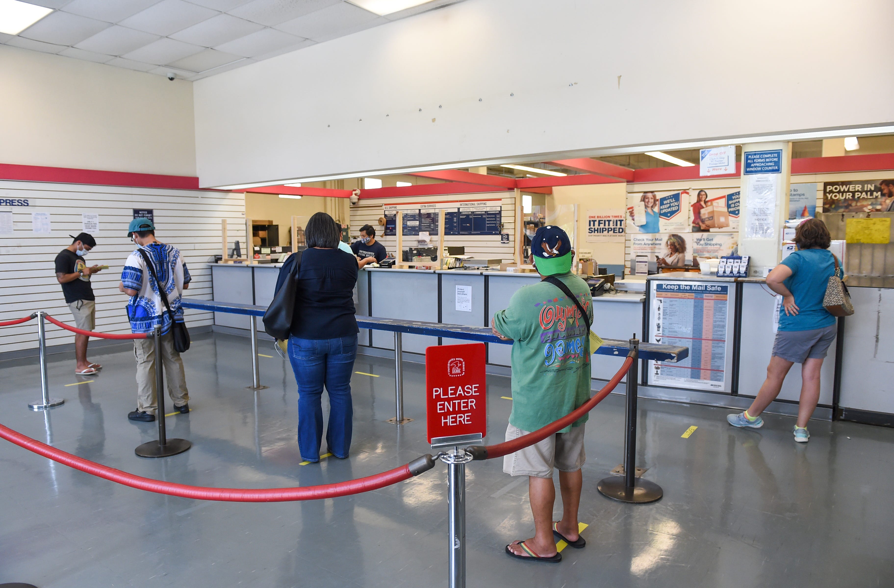 Holiday shipping deadlines and post office hours of operation you need ...