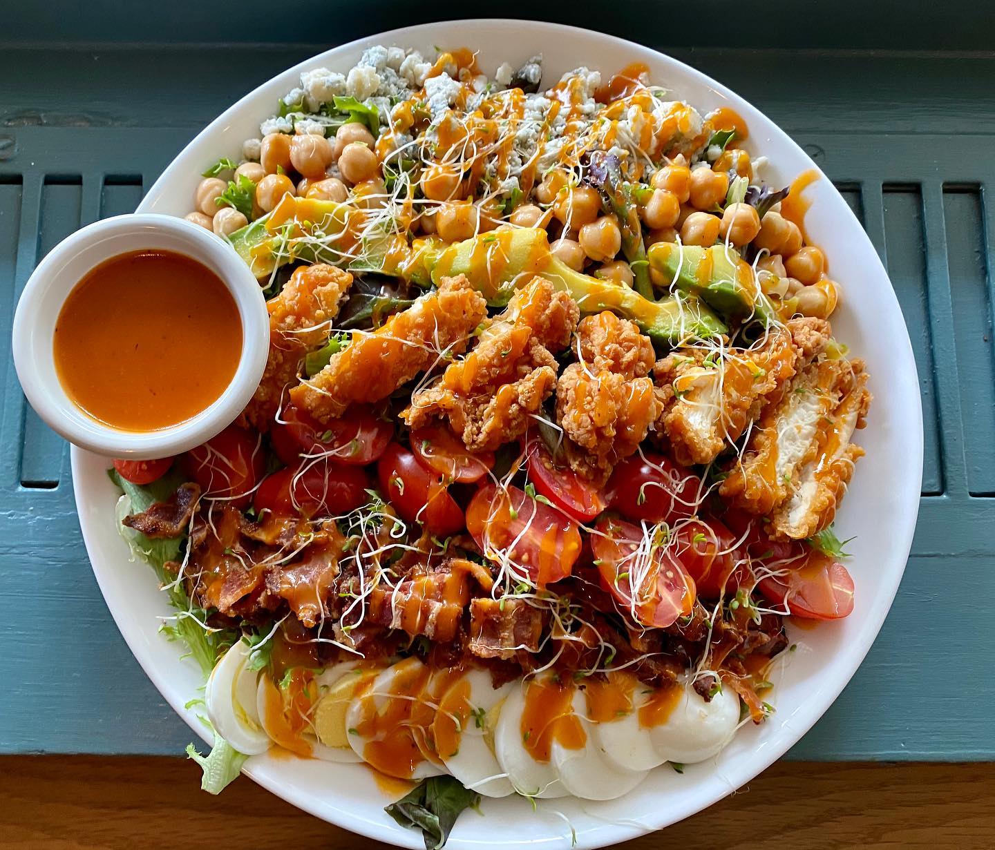 Den dressing returns to Erie area