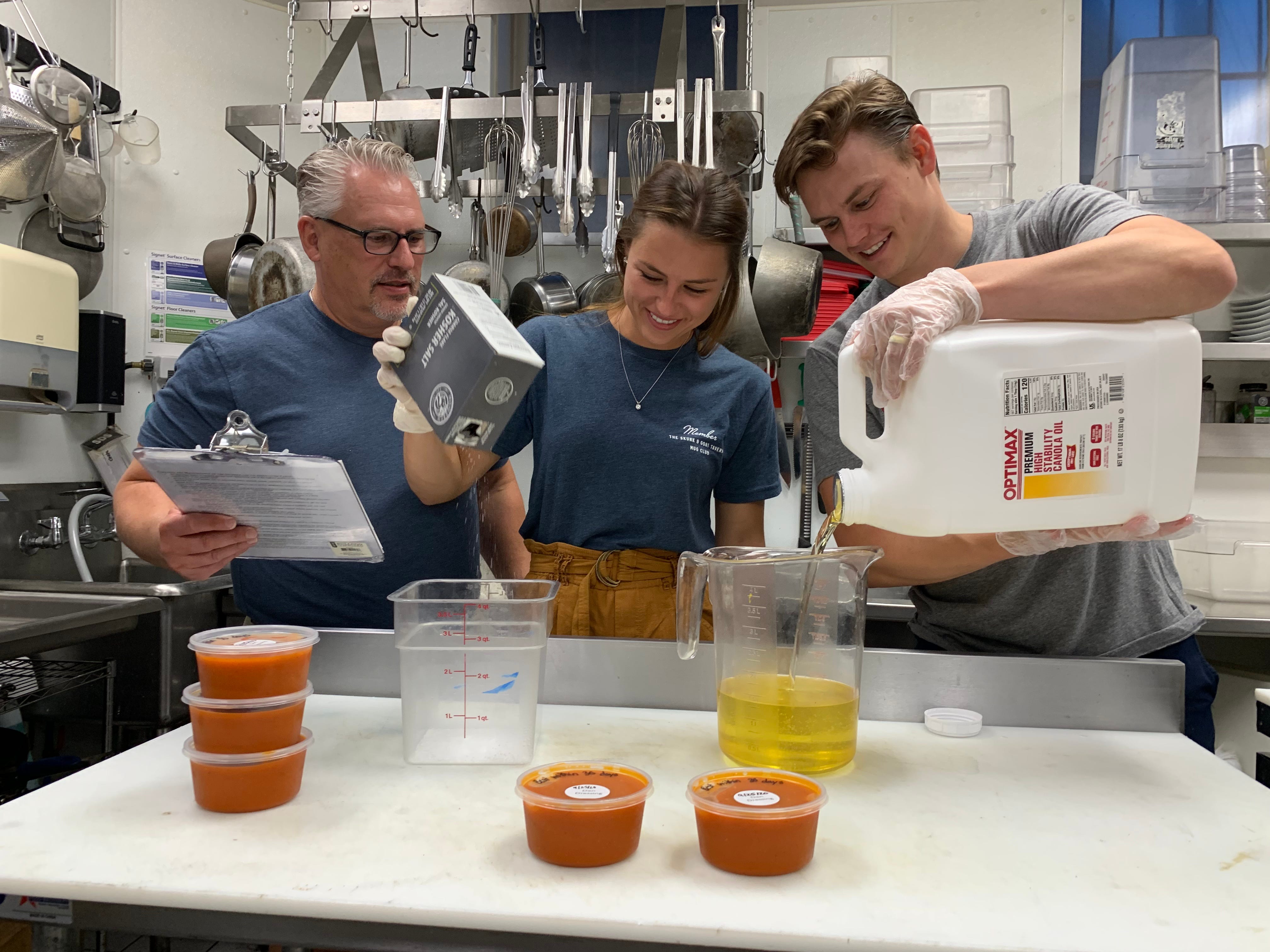 Den dressing returns to Erie area