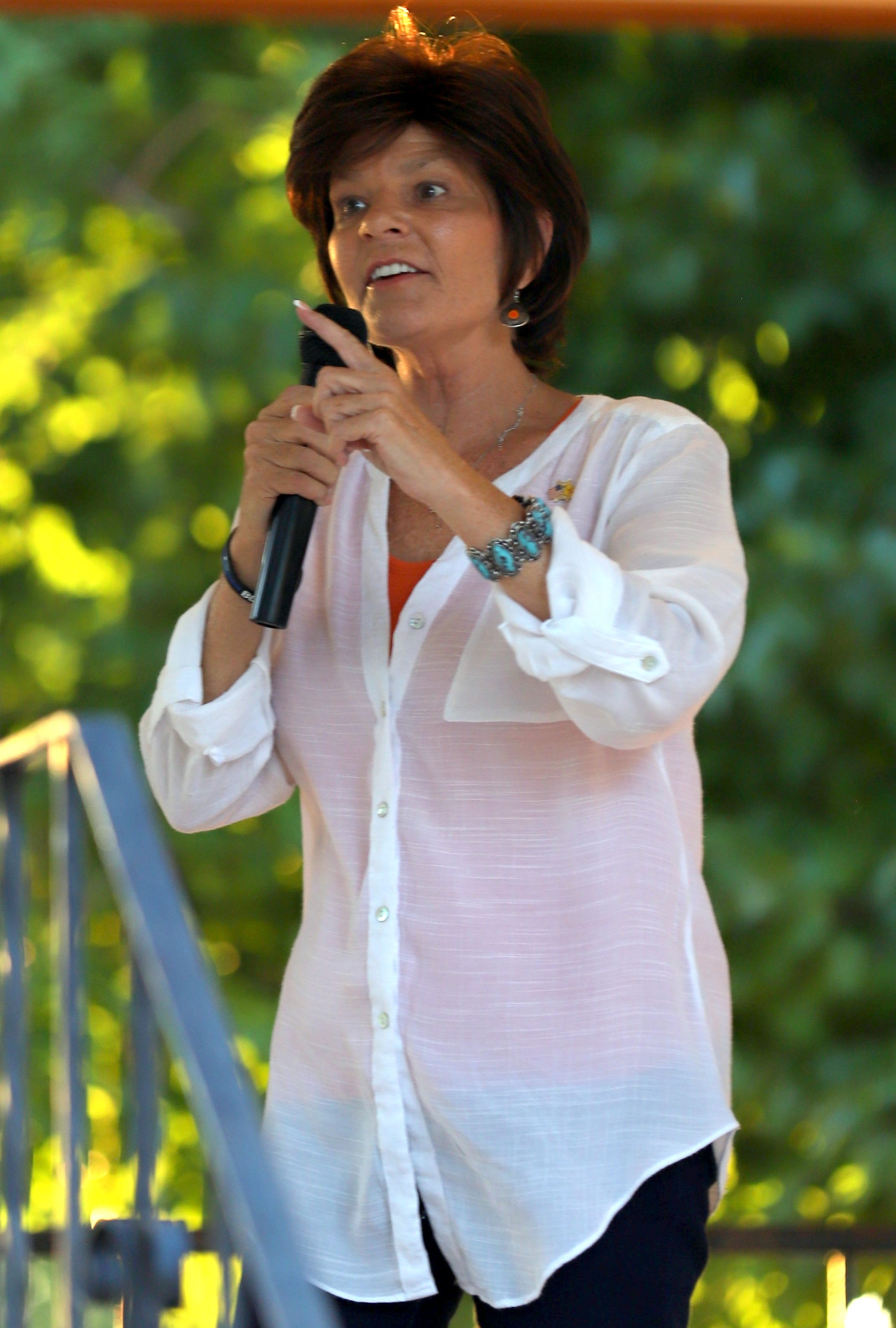 Yvette Herrell takes lead, Torres Small campaign awaits full vote count