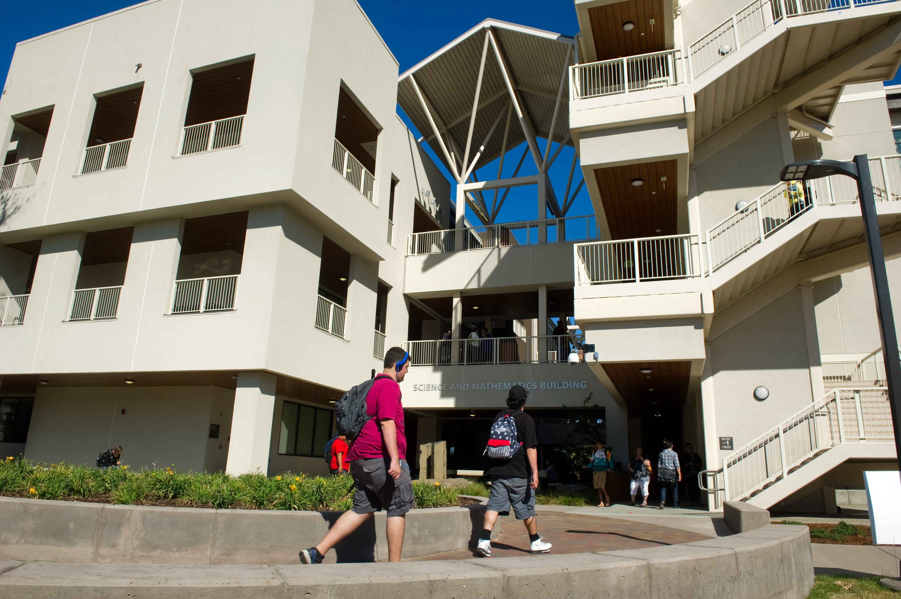 Delta College to receive part of massive grant for scholarships ...