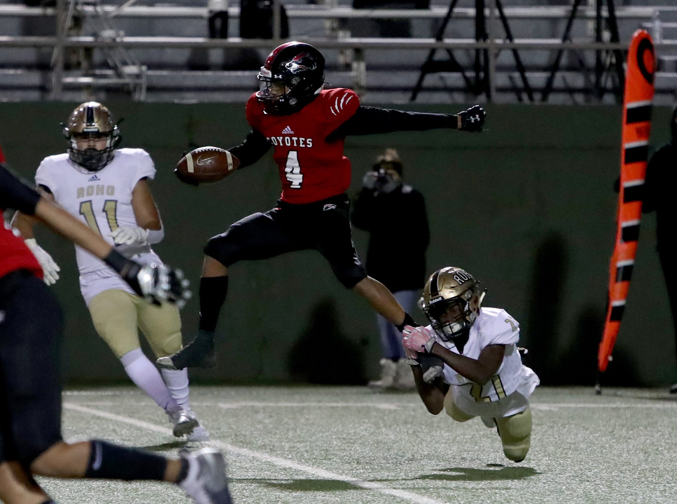 Lubbock-Cooper Pirates at Wichita Falls High Coyotes 2020 preview