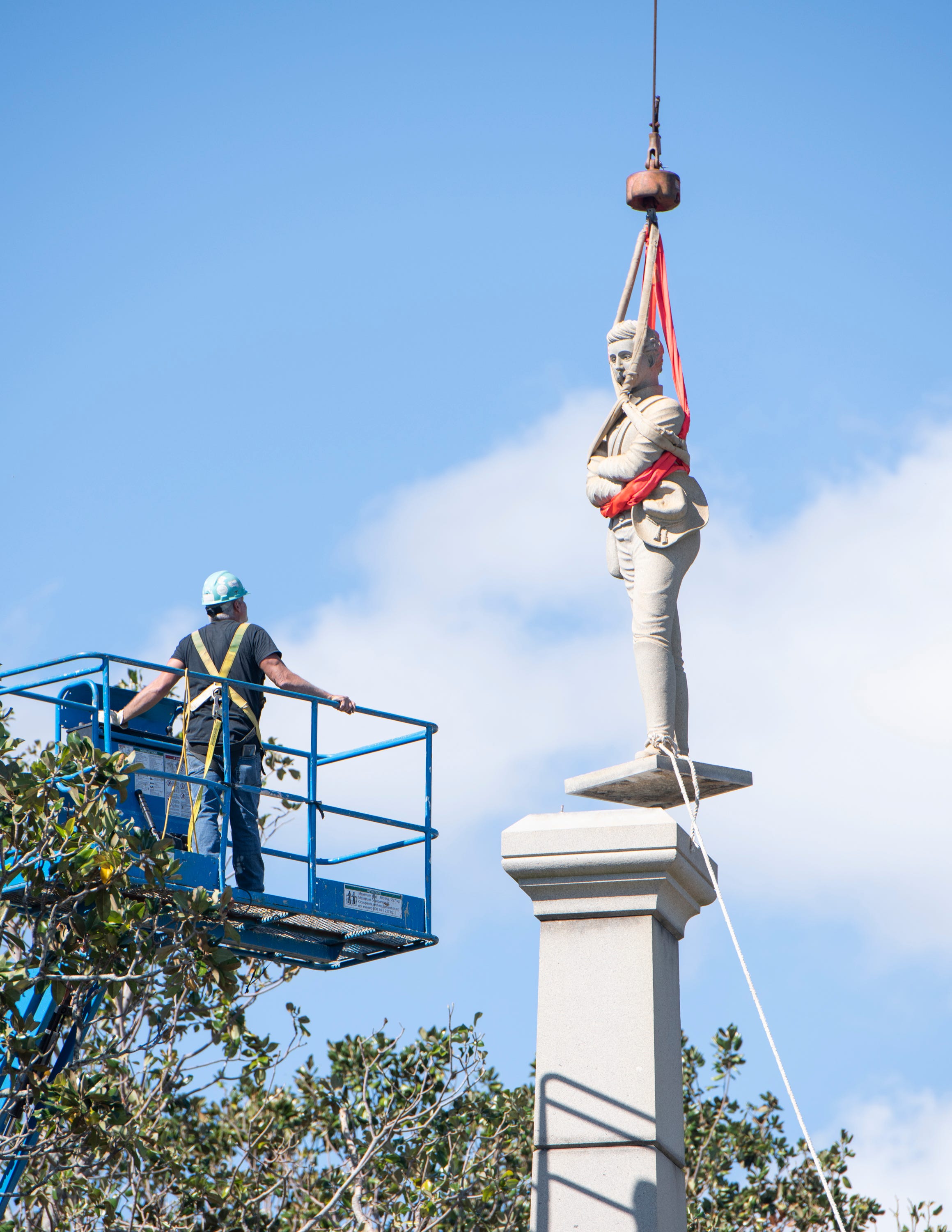 Historians, future generations will be fine without 'canceled' statues