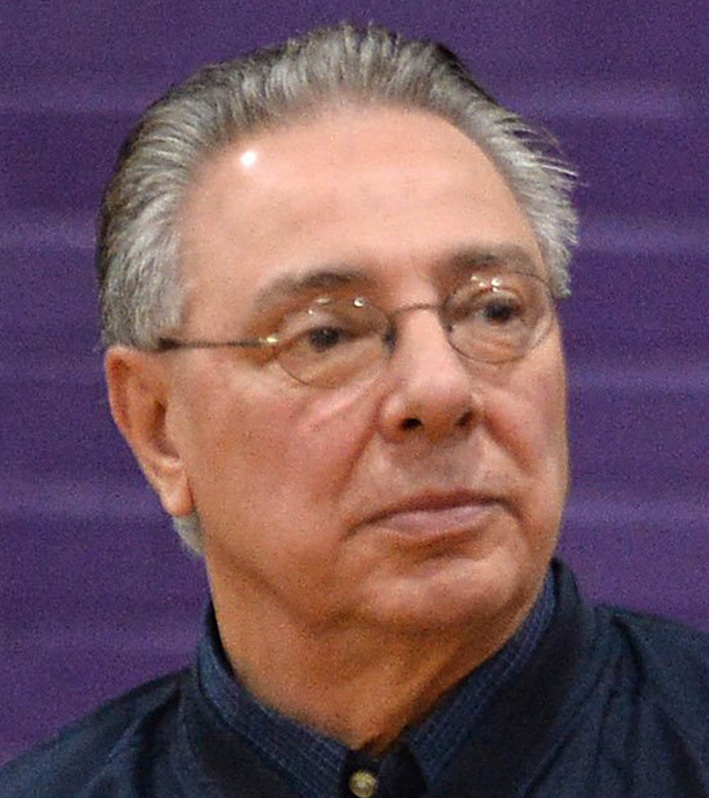 Nick DeSantis hired as Iroquois girls basketball coach