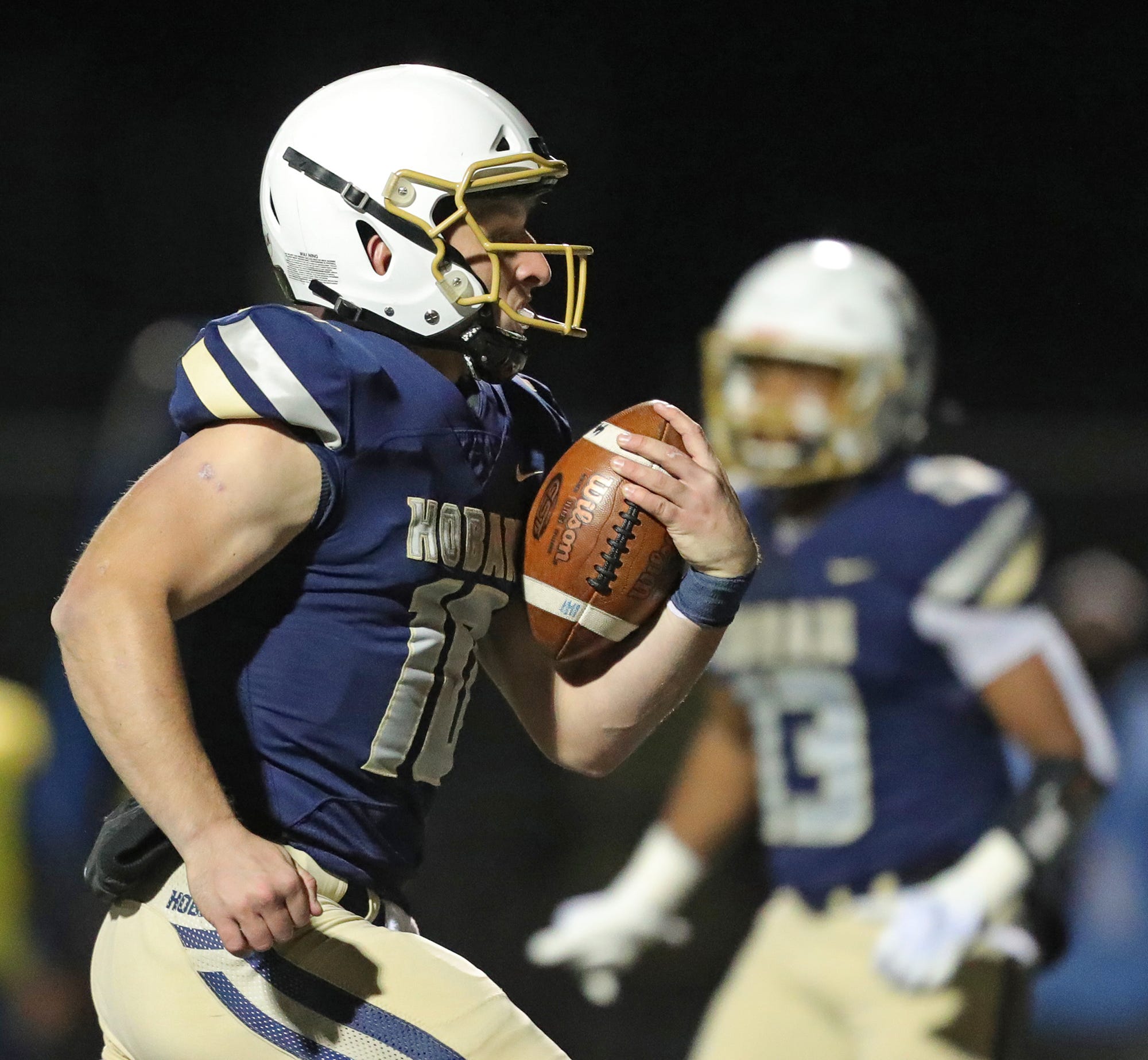 High school football / Archbishop Hoban 37, Cleveland Benedictine 0 ...