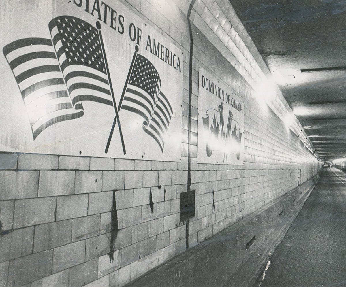 The building of the Detroit-Windsor Tunnel