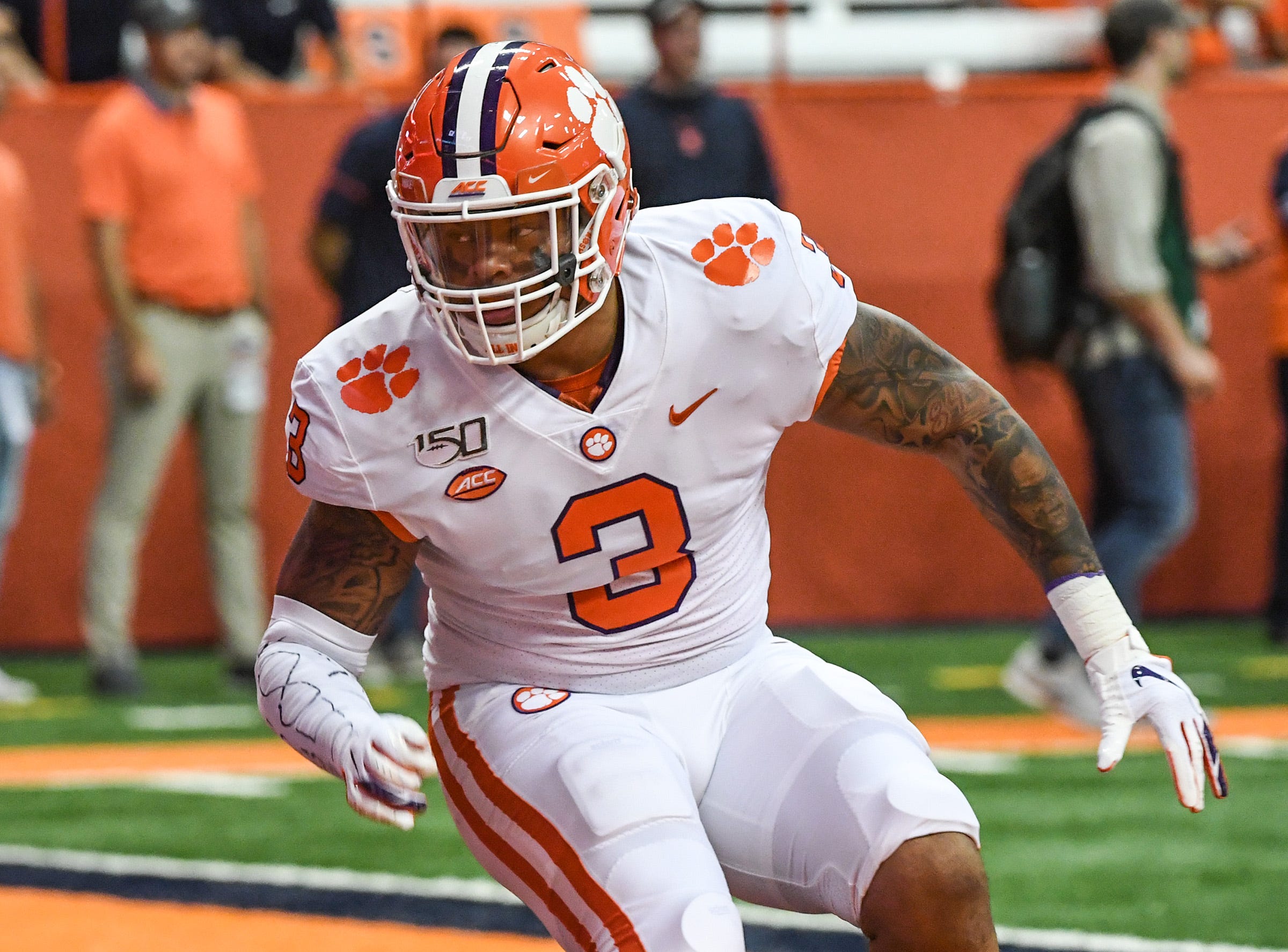 NFL prospect Xavier Thomas will stay at Clemson for 2021 season